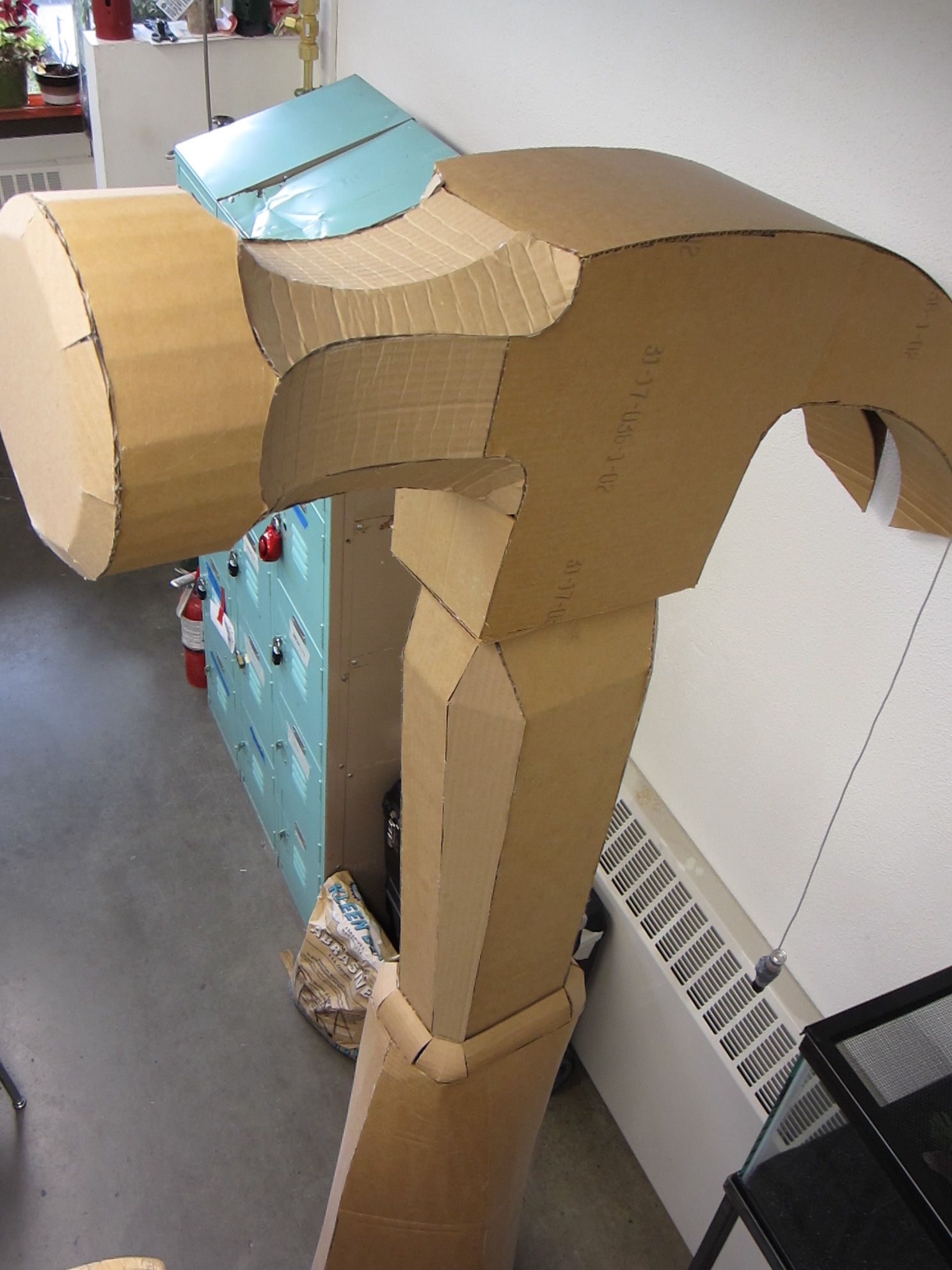 Building Larger Than Life With Cardboard : 4 Steps (with Pictures ...