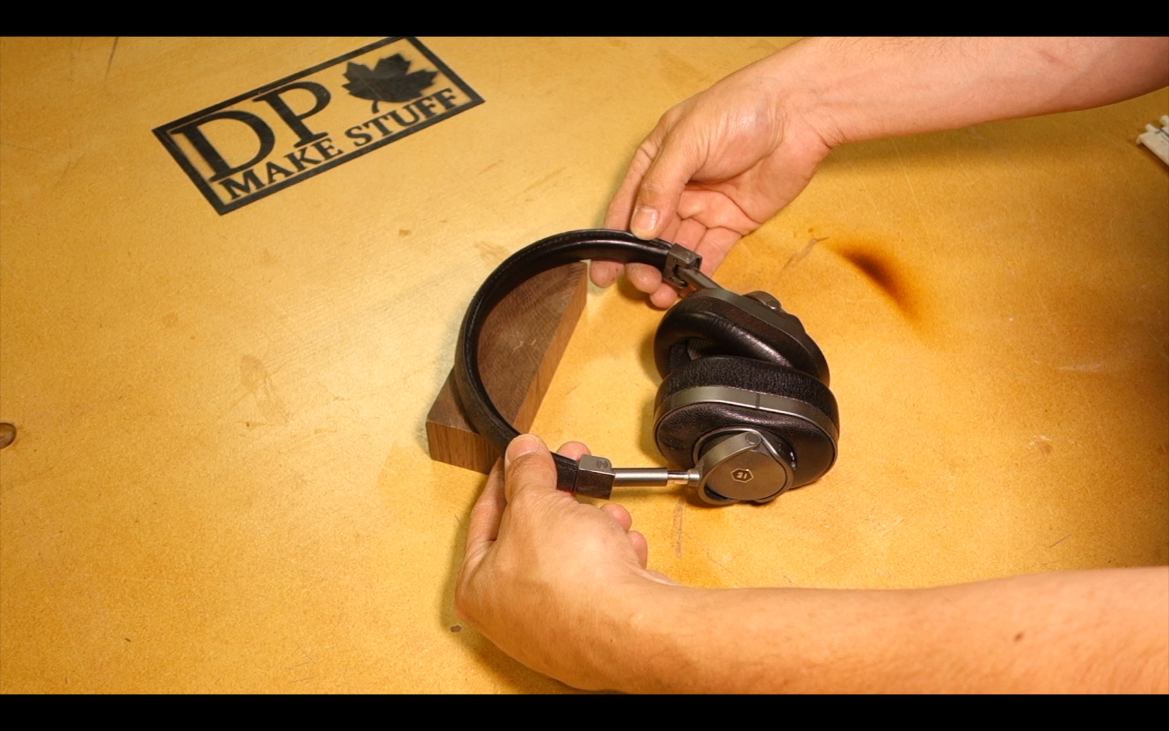 Make It - Headphone Stand : 5 Steps (with Pictures) - Instructables