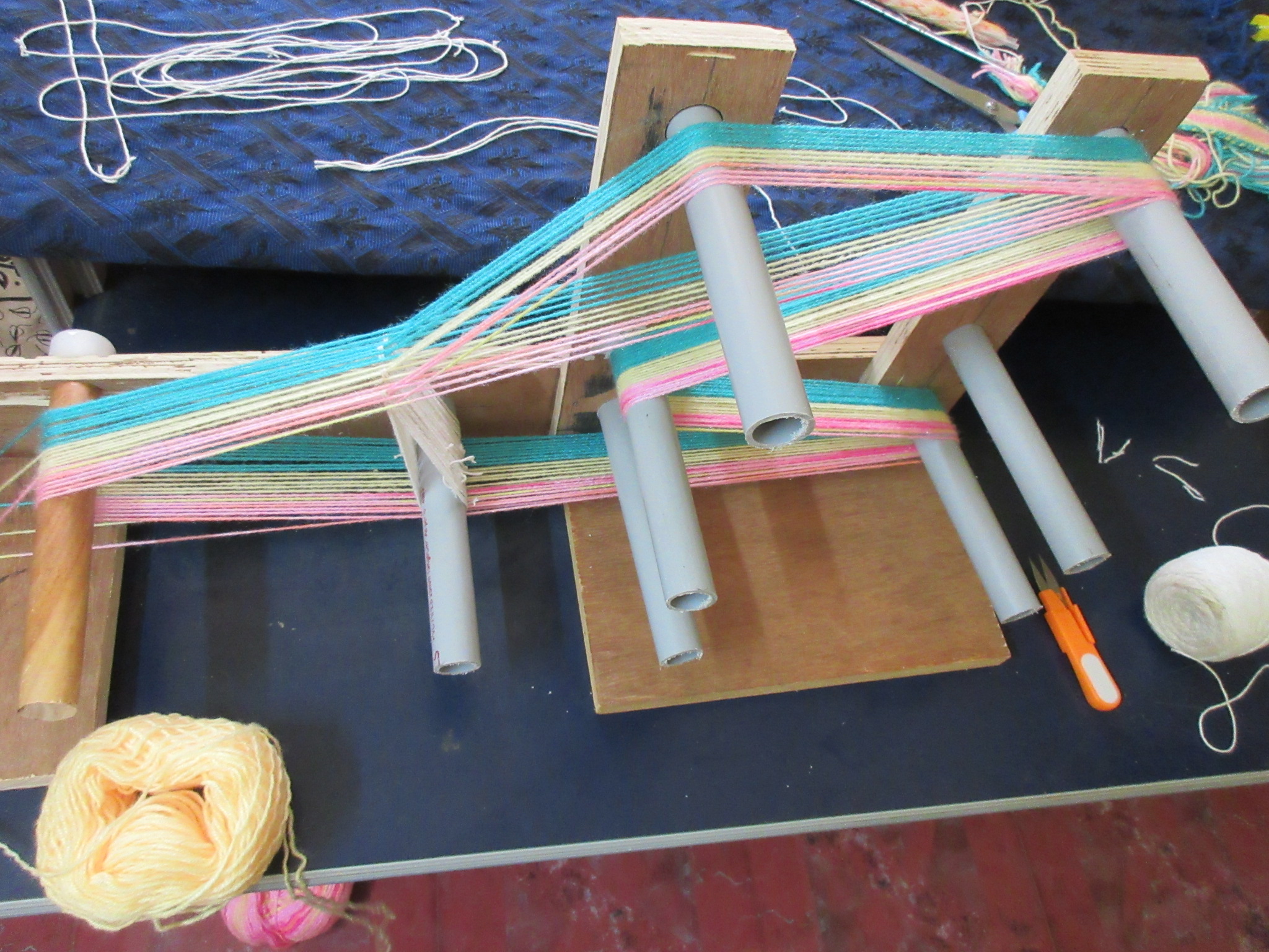 How to Make an Inkle Loom and Weaving a Simple Band : 20 Steps (with ...