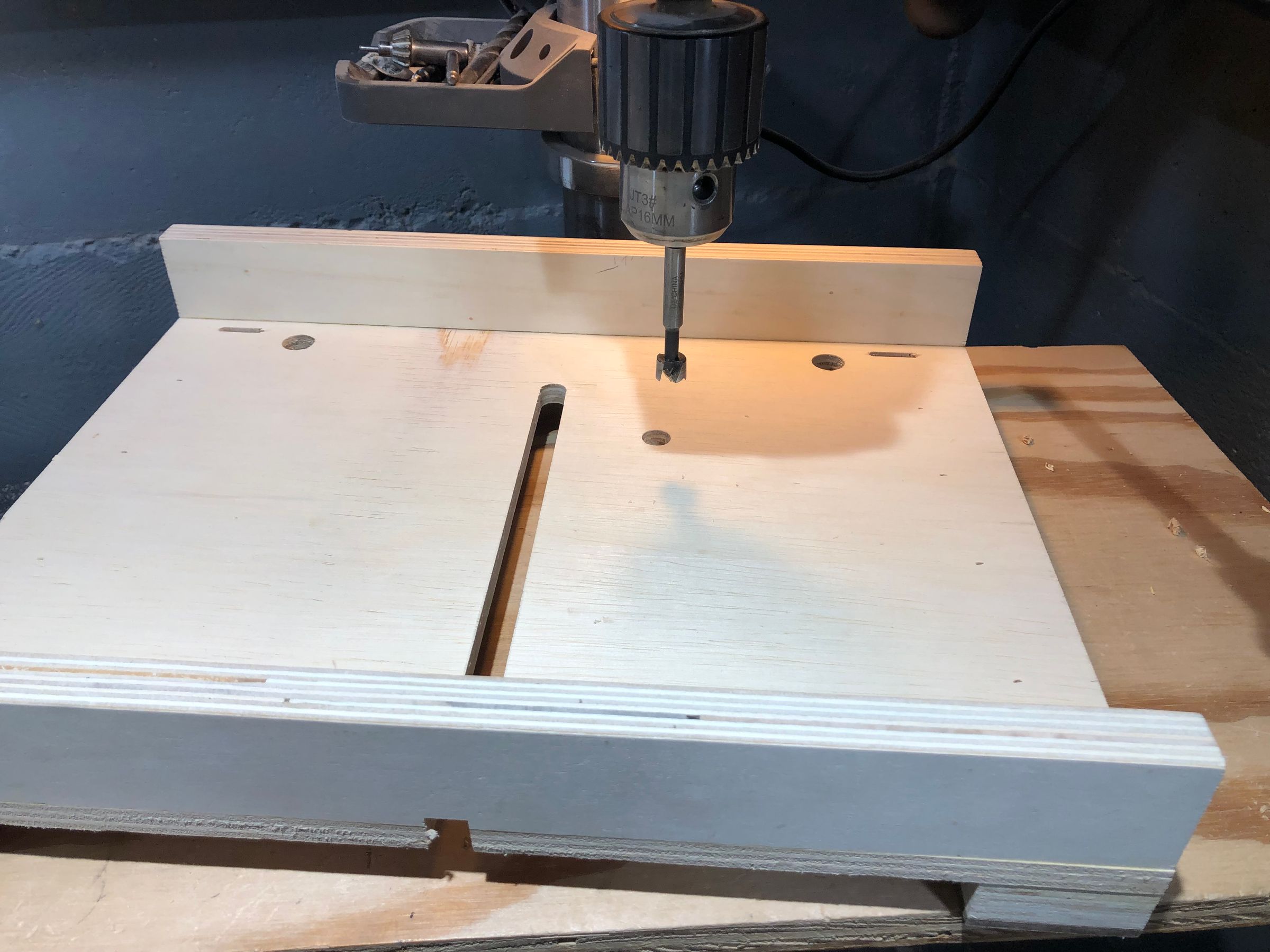 The Multi-Function Router Table Jig : 12 Steps (with Pictures ...