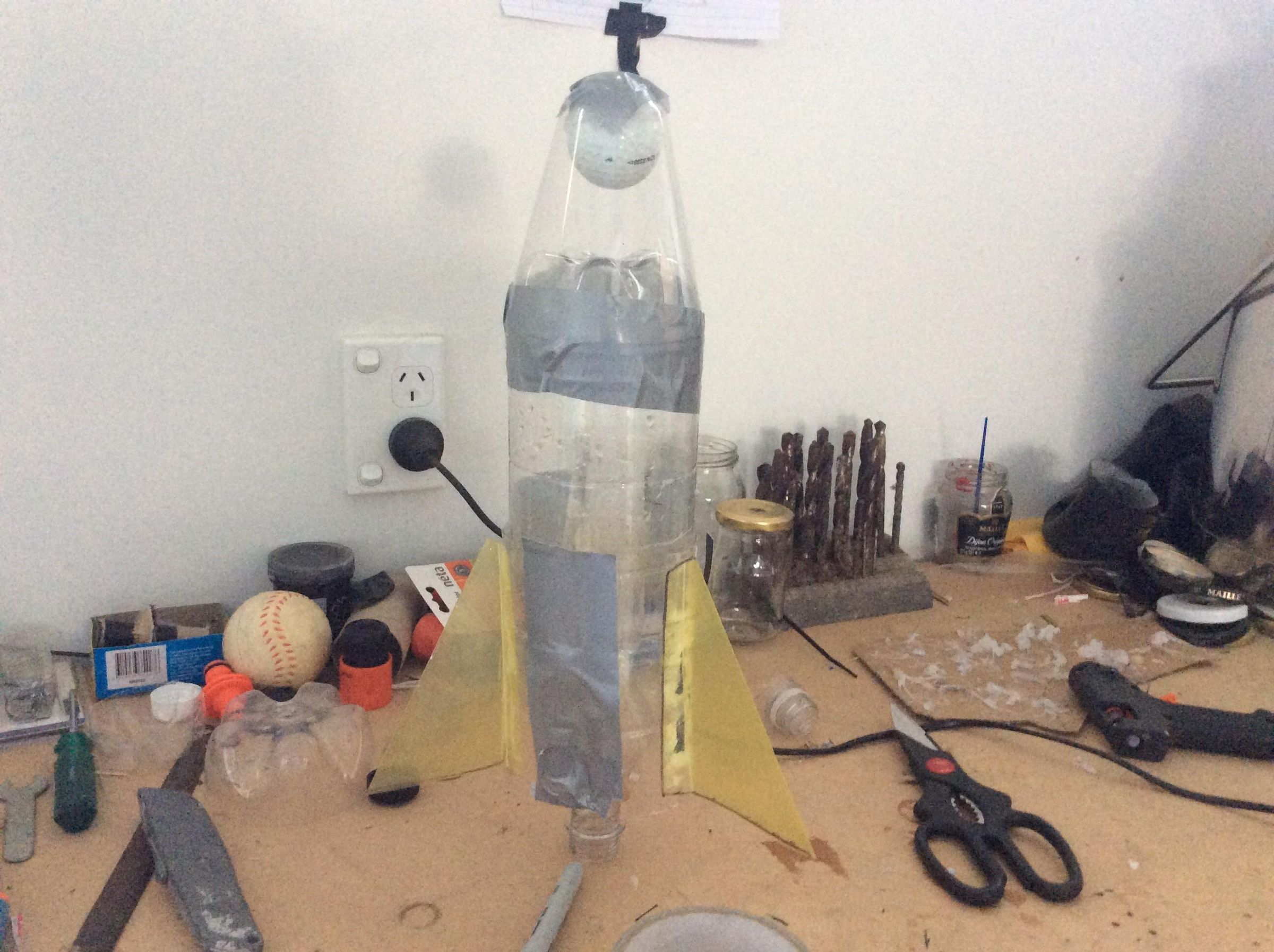 How to Make a Bottle Rocket : 6 Steps - Instructables