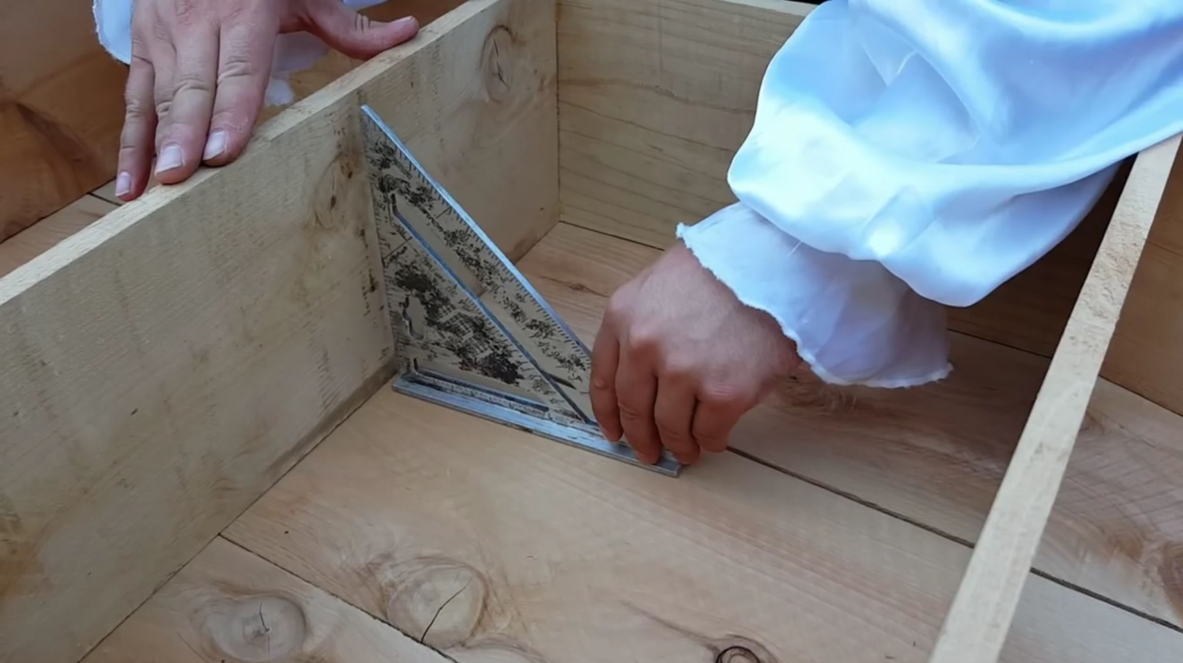 How to Make a DIY Coffin Shelf : 8 Steps (with Pictures) - Instructables