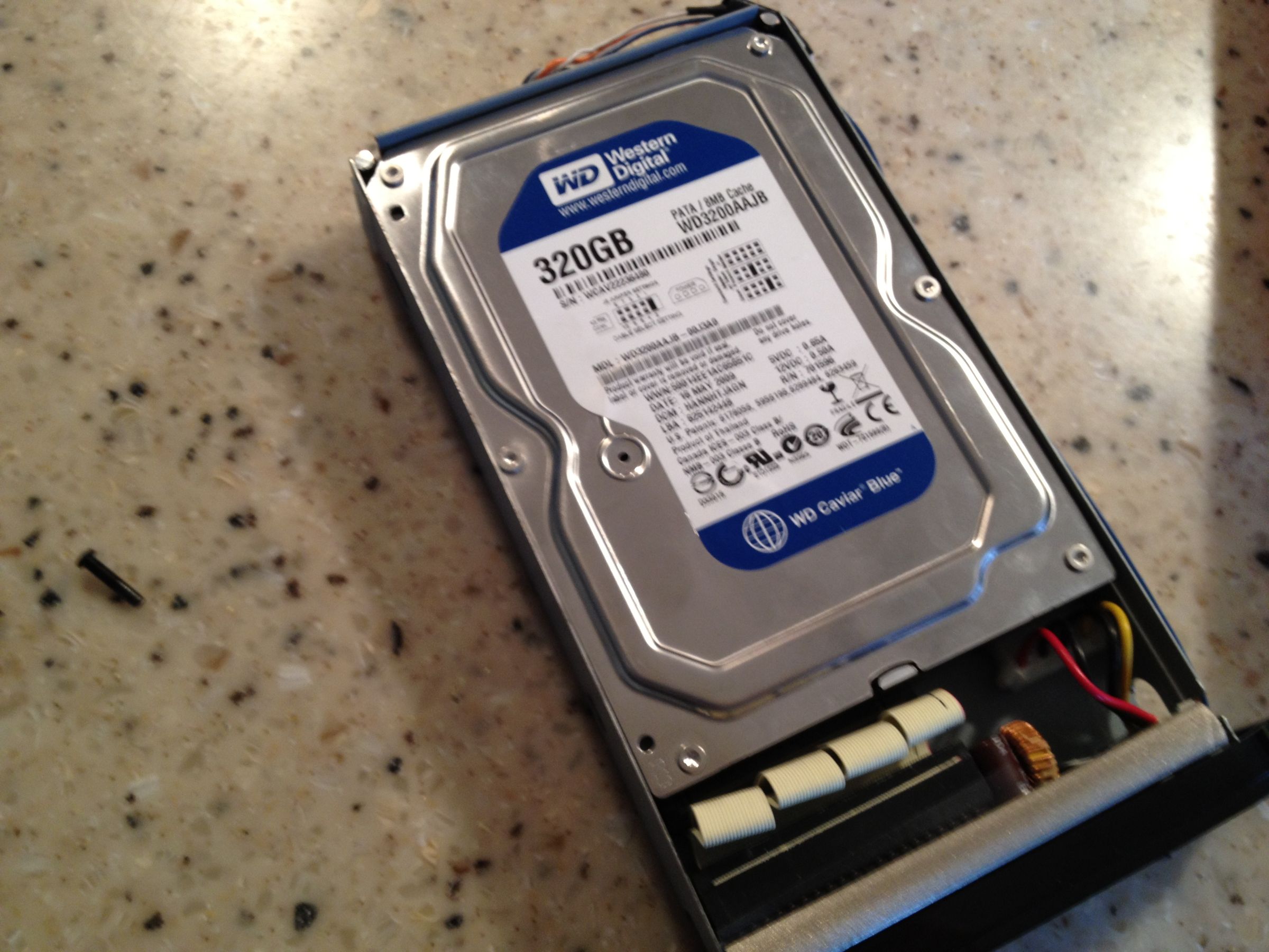 Install a Hard Drive in an External Enclosure : 5 Steps - Instructables