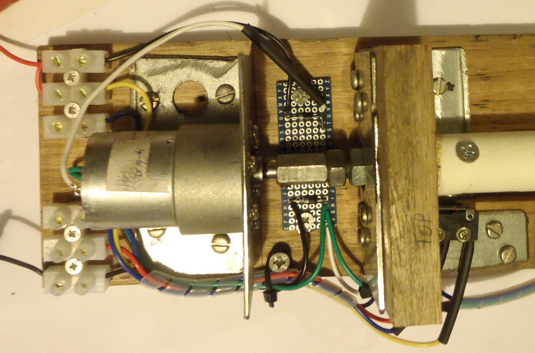 DIY Linear Actuator : 6 Steps (with Pictures) - Instructables