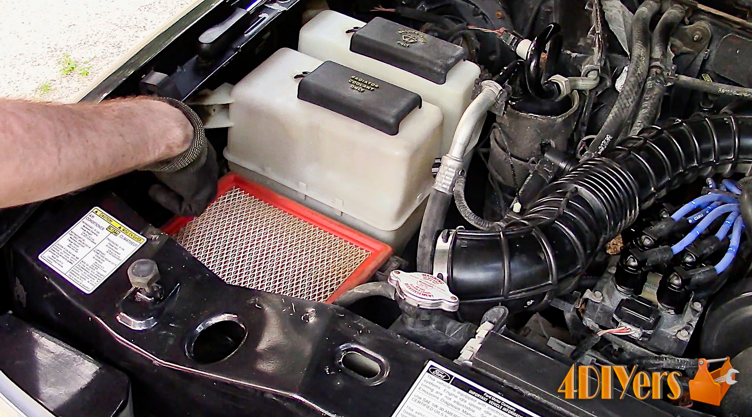 How to Replace an Air Filter : 5 Steps (with Pictures) - Instructables