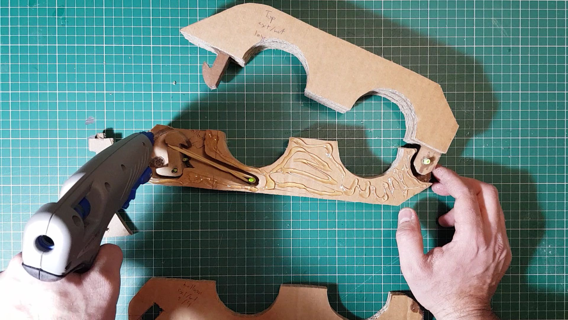DIY Working Cardboard Handcuffs : 6 Steps (with Pictures) - Instructables