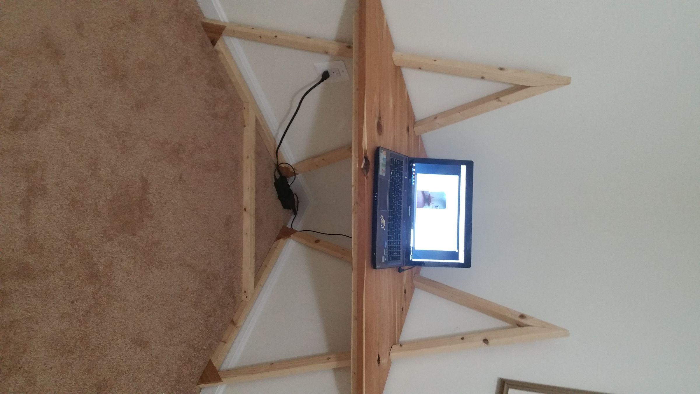 Tri Triangle Table : 3 Steps (with Pictures) - Instructables