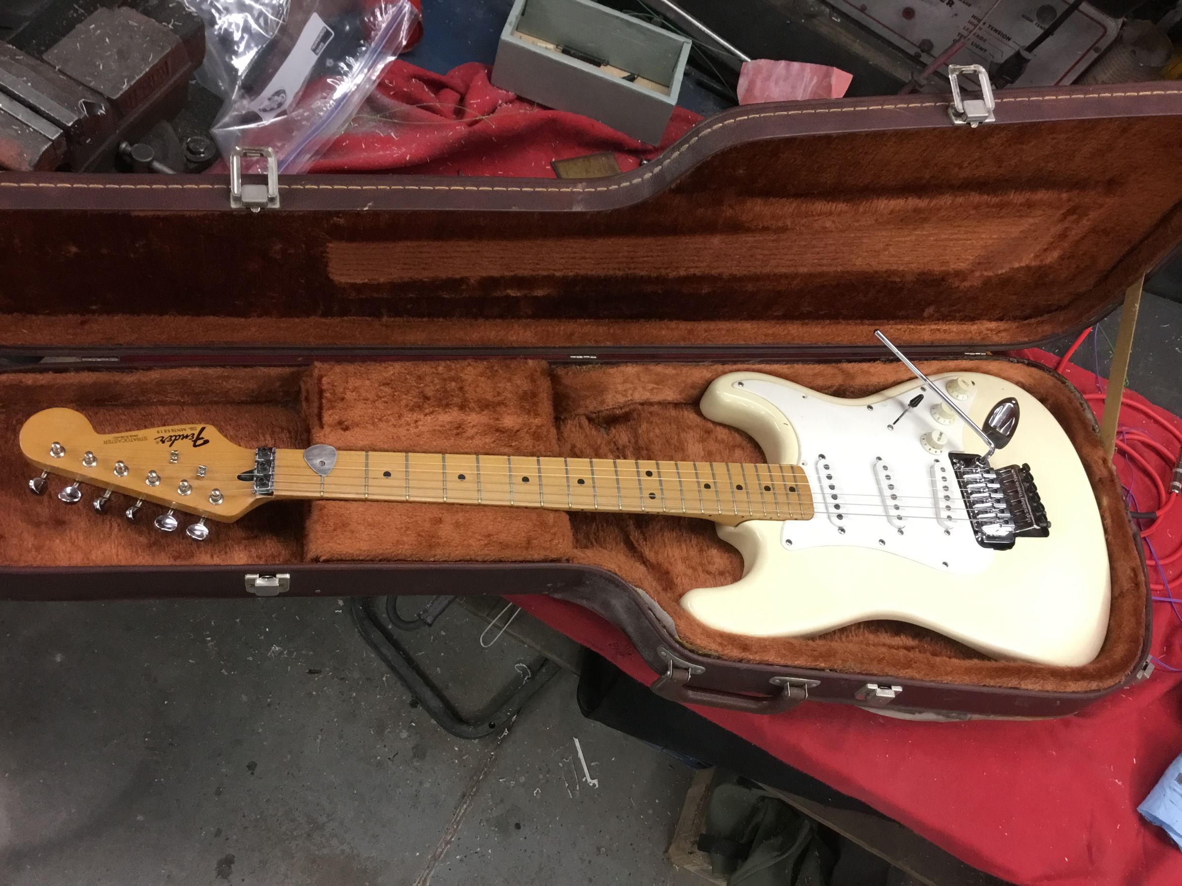 Gotoh Fender Floating Tremolo Install : 32 Steps (with Pictures ...