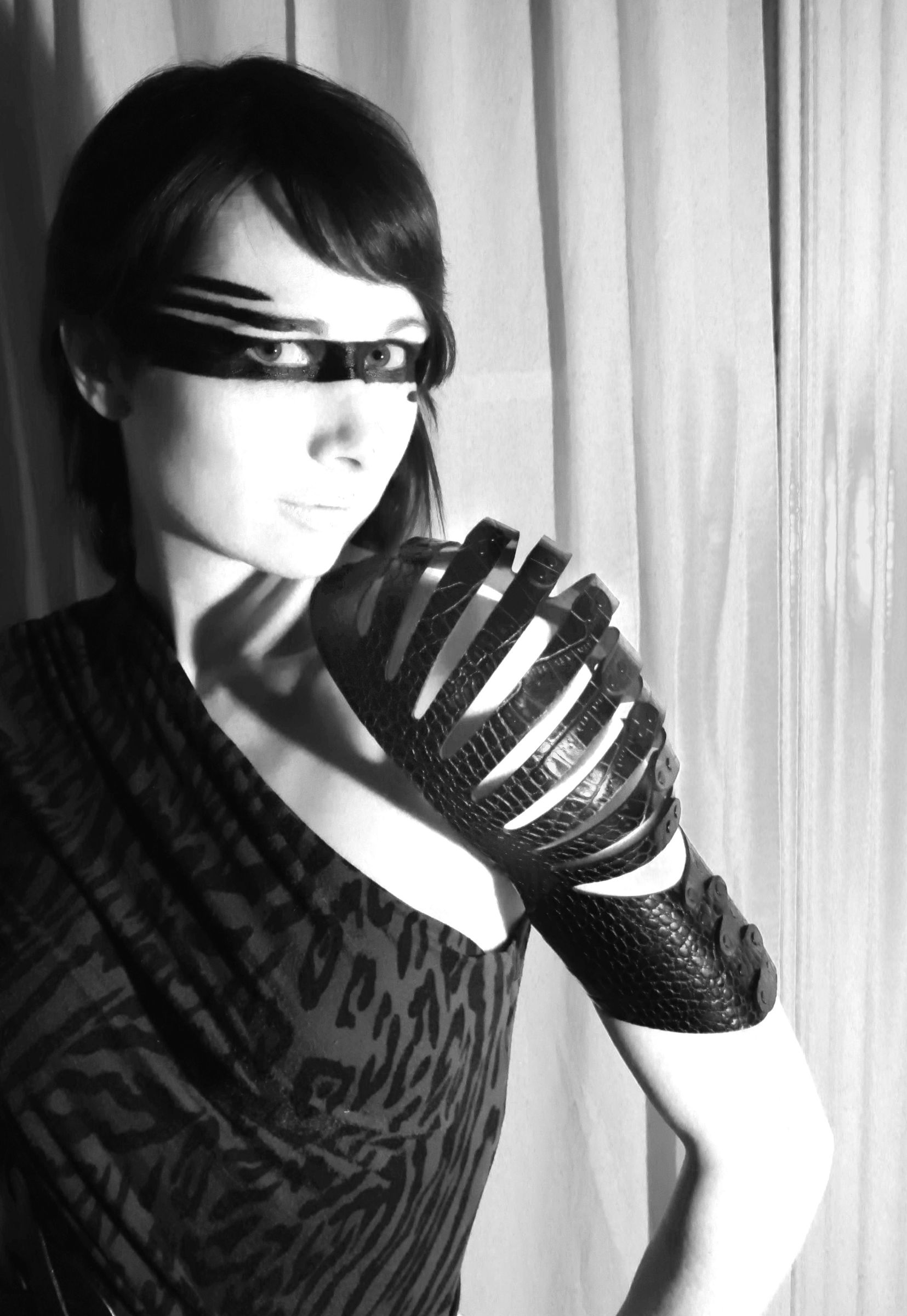 Leather Cyber Goth Shoulder Armor : 9 Steps (with Pictures) - Instructables