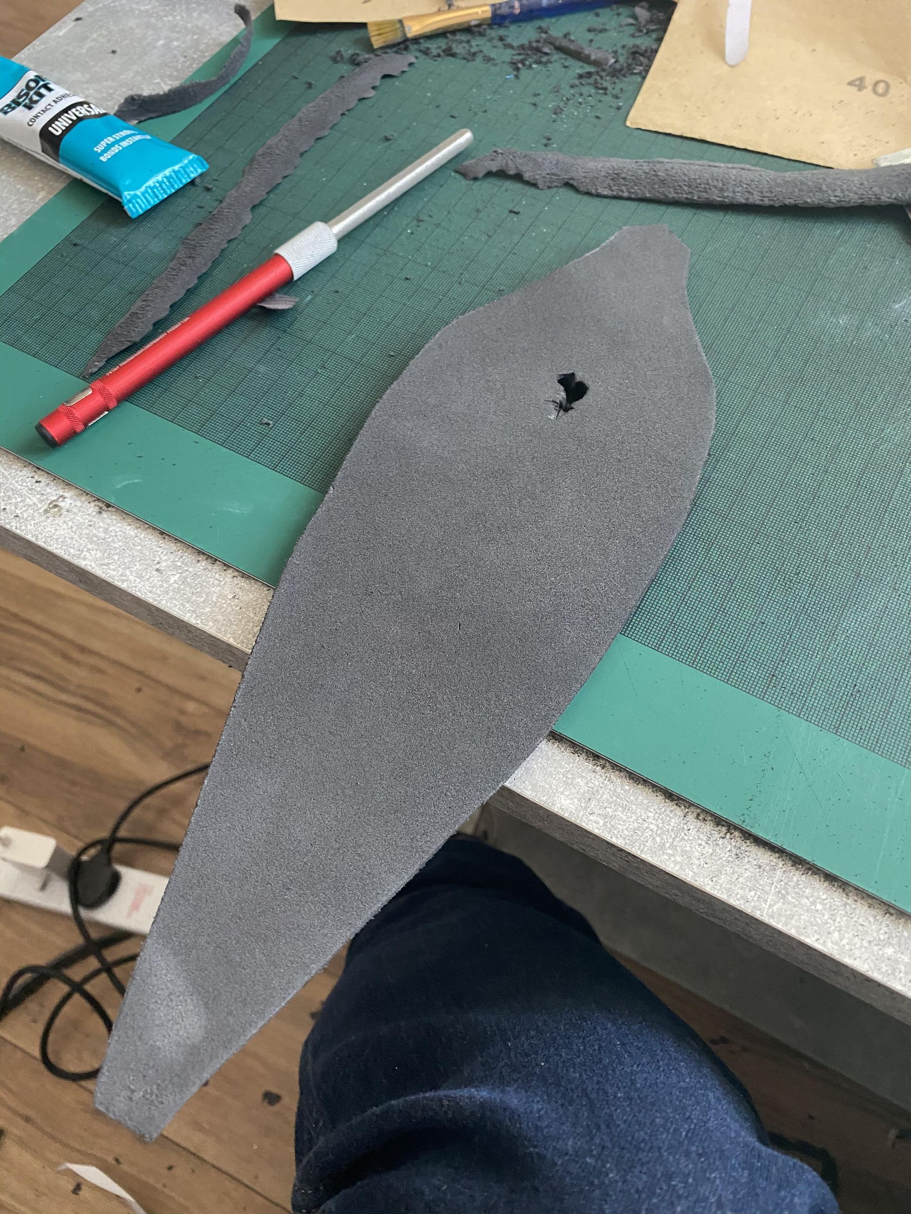 How to Make a LARP Safe Pirate Cutlass : 28 Steps (with Pictures ...