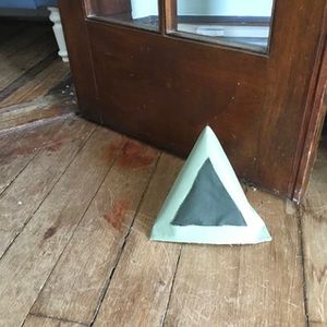 Easy Sew Pyramid Doorstop : 6 Steps (with Pictures) - Instructables