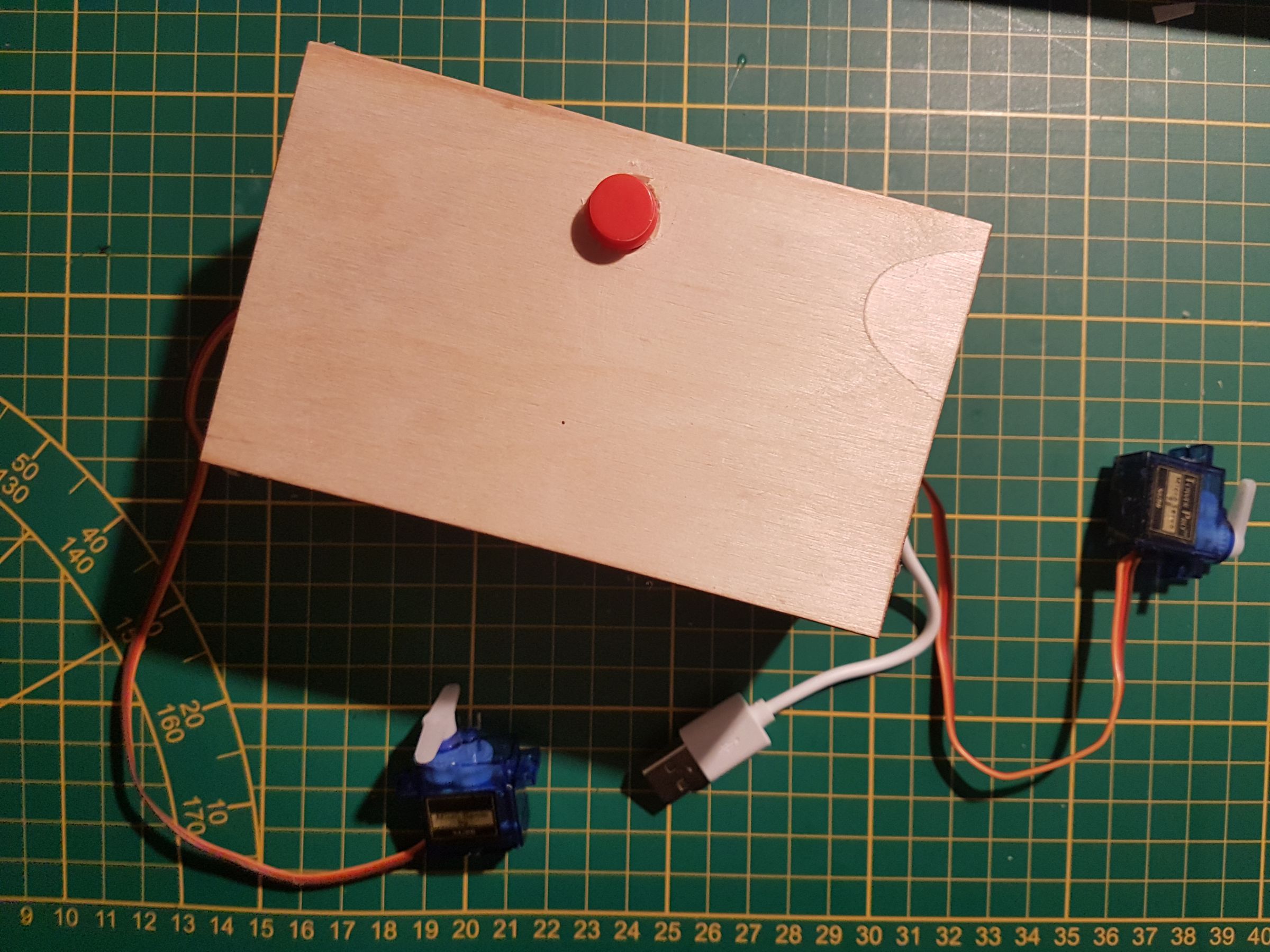 Automatic Rubber Band Catapult : 8 Steps (with Pictures) - Instructables