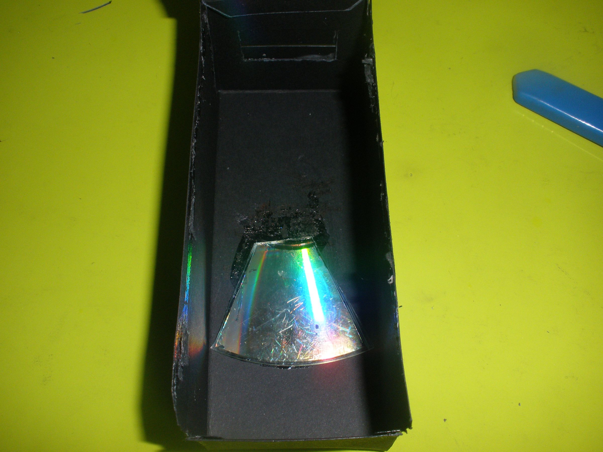 DIY Spectroscope Under 1€ : 10 Steps - Instructables