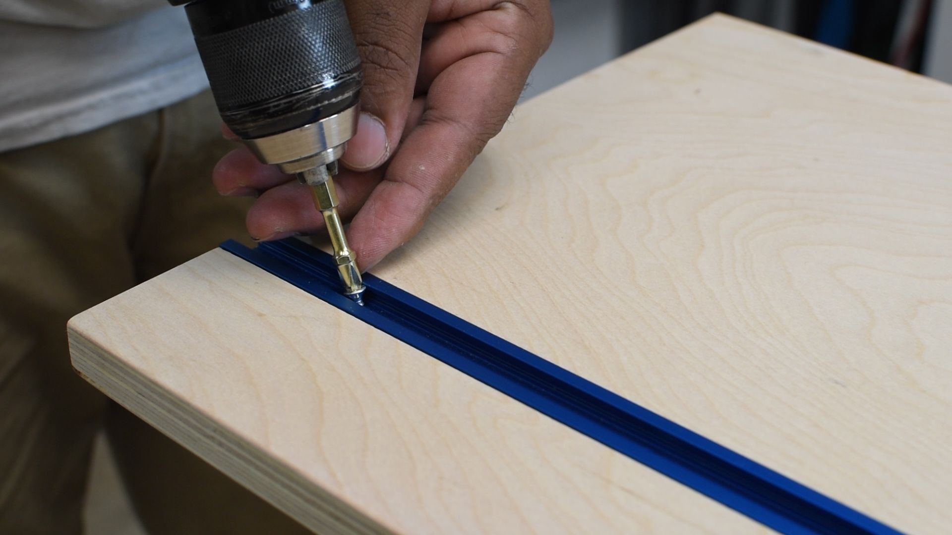 How to Make a Circular Saw Crosscut Jig and Router Guide 2 in 1 : 9 ...