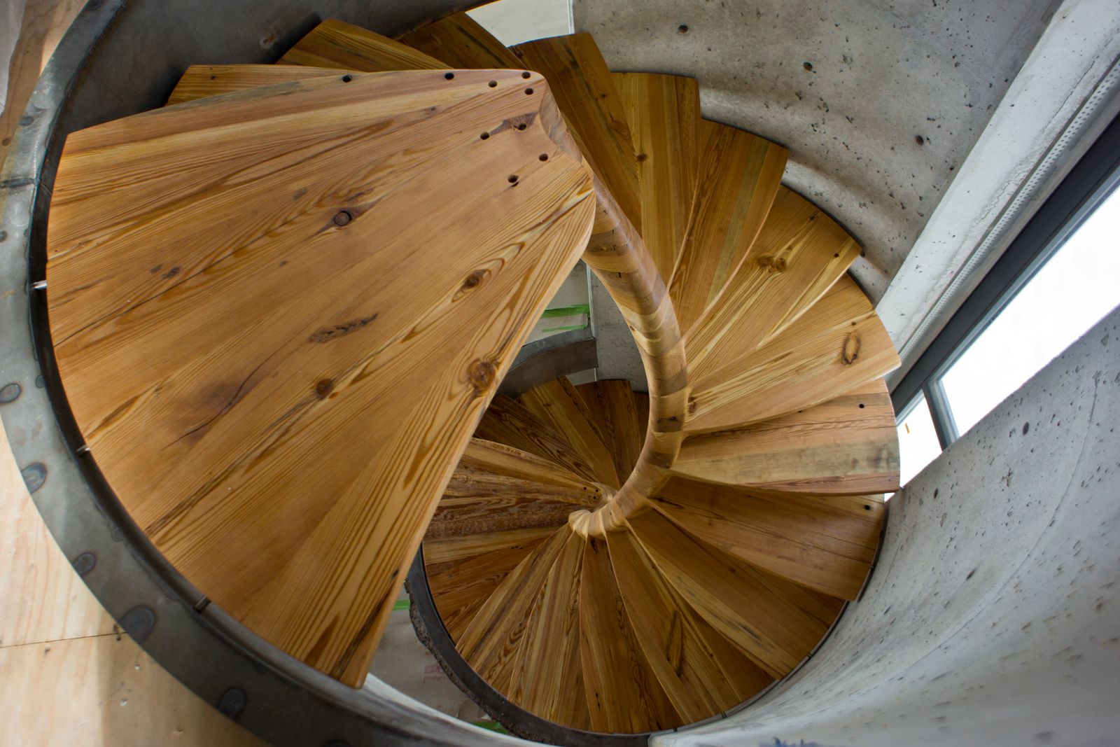 Spiral Staircase With a TON of Curves : 6 Steps (with Pictures ...