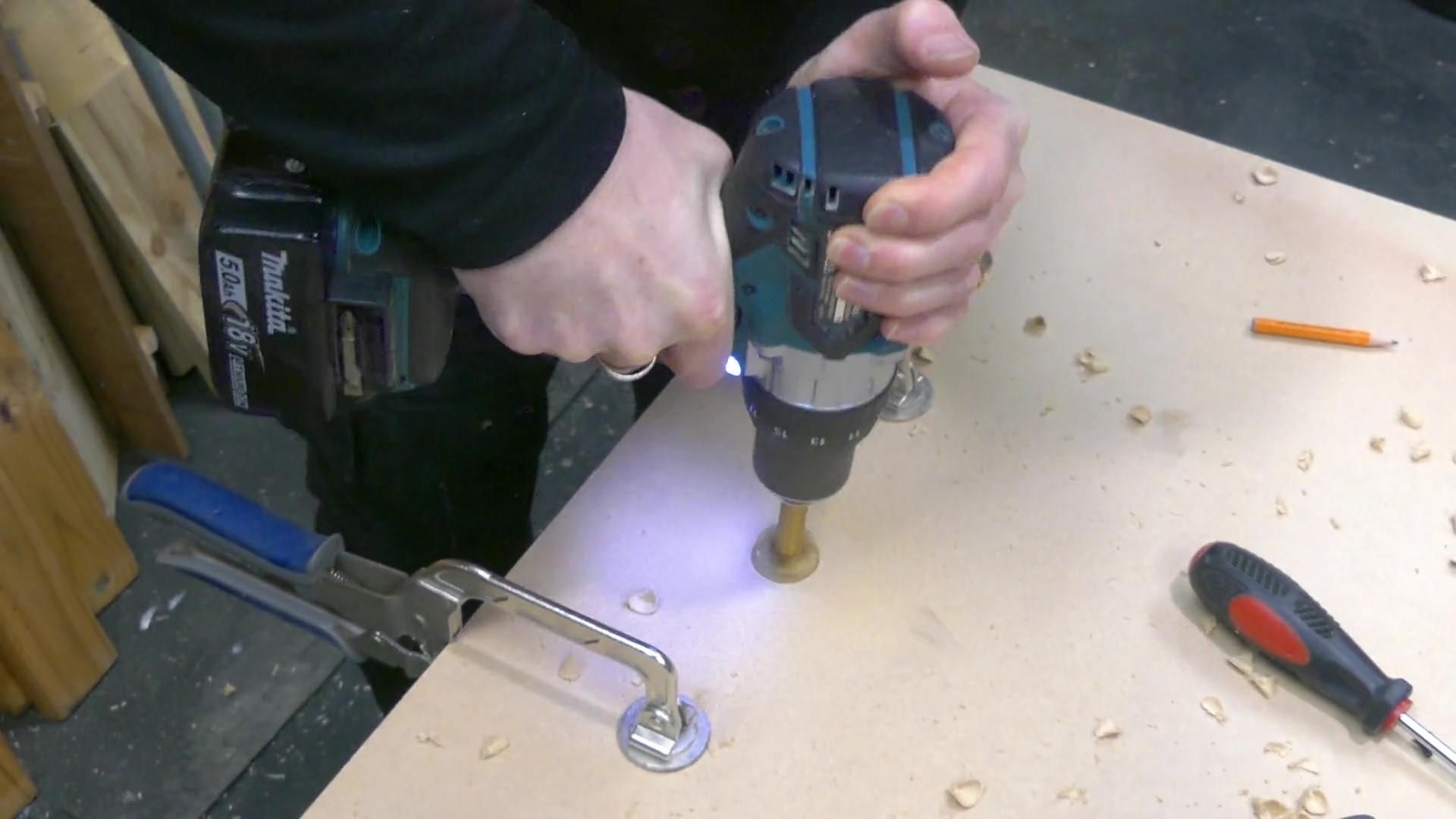 5 Simple and Essential Power Tool Woodworking Jigs : 6 Steps (with ...
