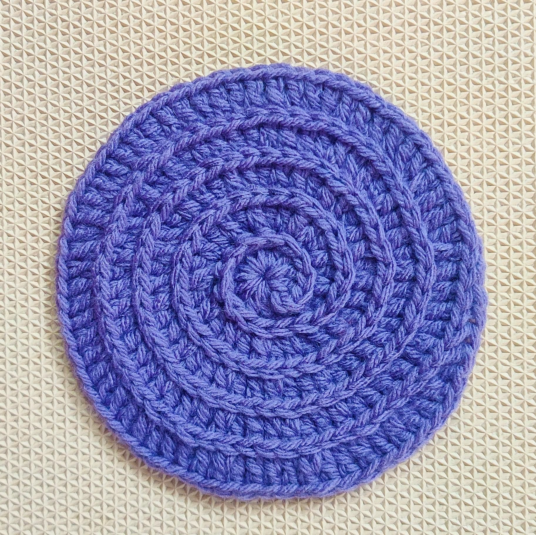 Crochet Seamless Spiral Circle With Raised Ridges : 7 Steps (with ...