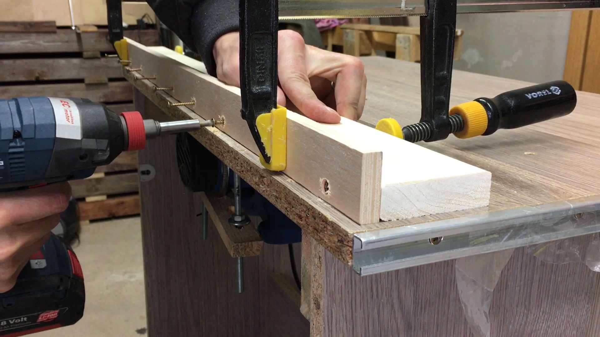 How to Make a Table Saw Fence for Homemade Table Saw : 8 Steps (with ...