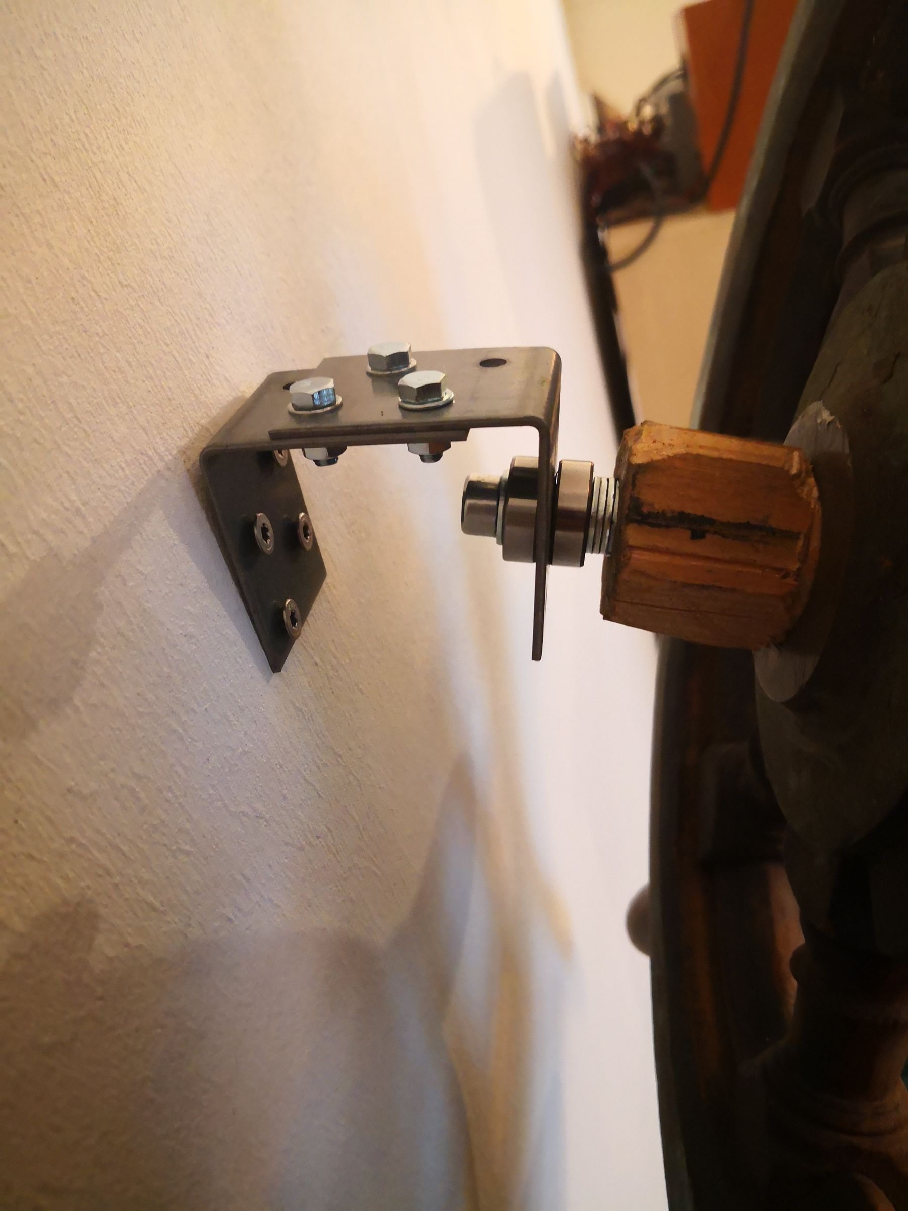 How to Wall Mount a Ship Wheel & Make It Spin! : 5 Steps (with Pictures ...