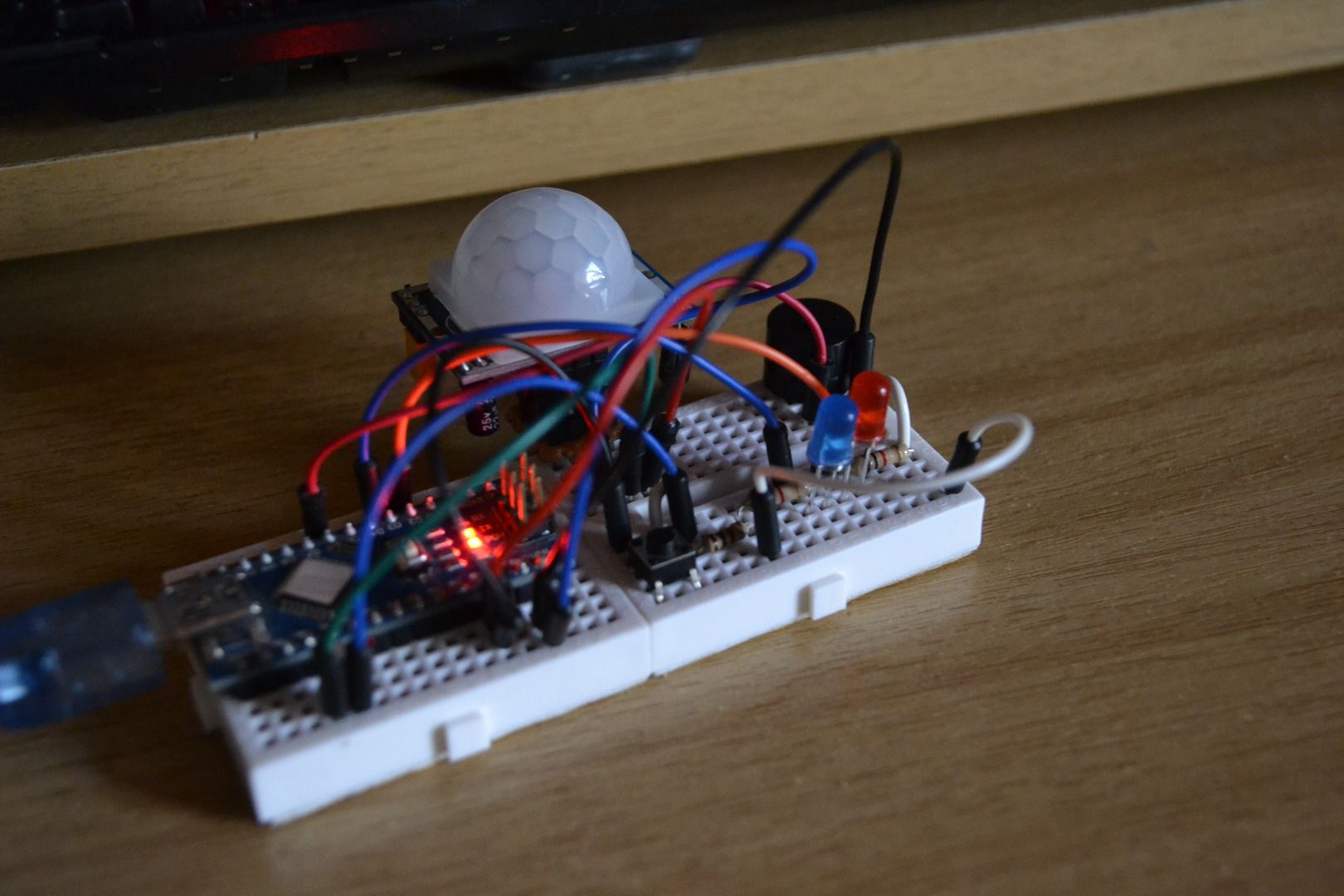 Mini Alarma PIR Arduino : 3 Steps - Instructables