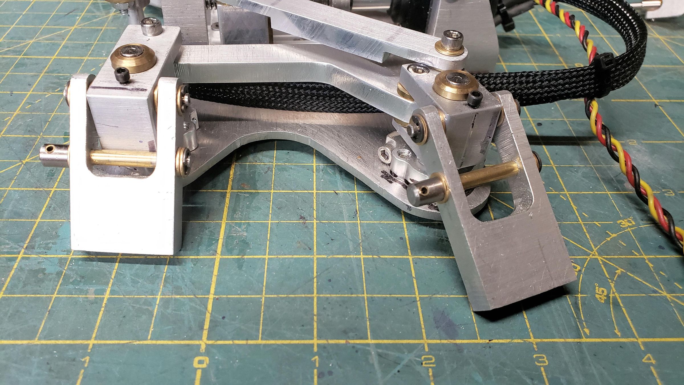 Animatronic Cosplay Wing Mechanics : 8 Steps (with Pictures ...