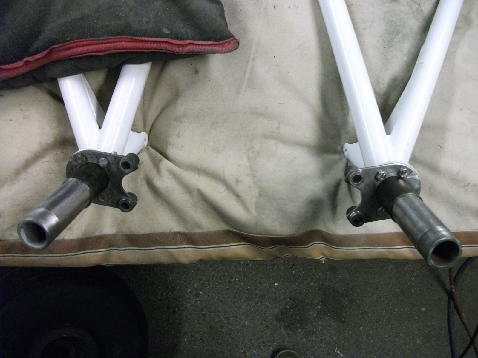 Changing Aircraft Landing Gear and Tires : 11 Steps (with Pictures ...