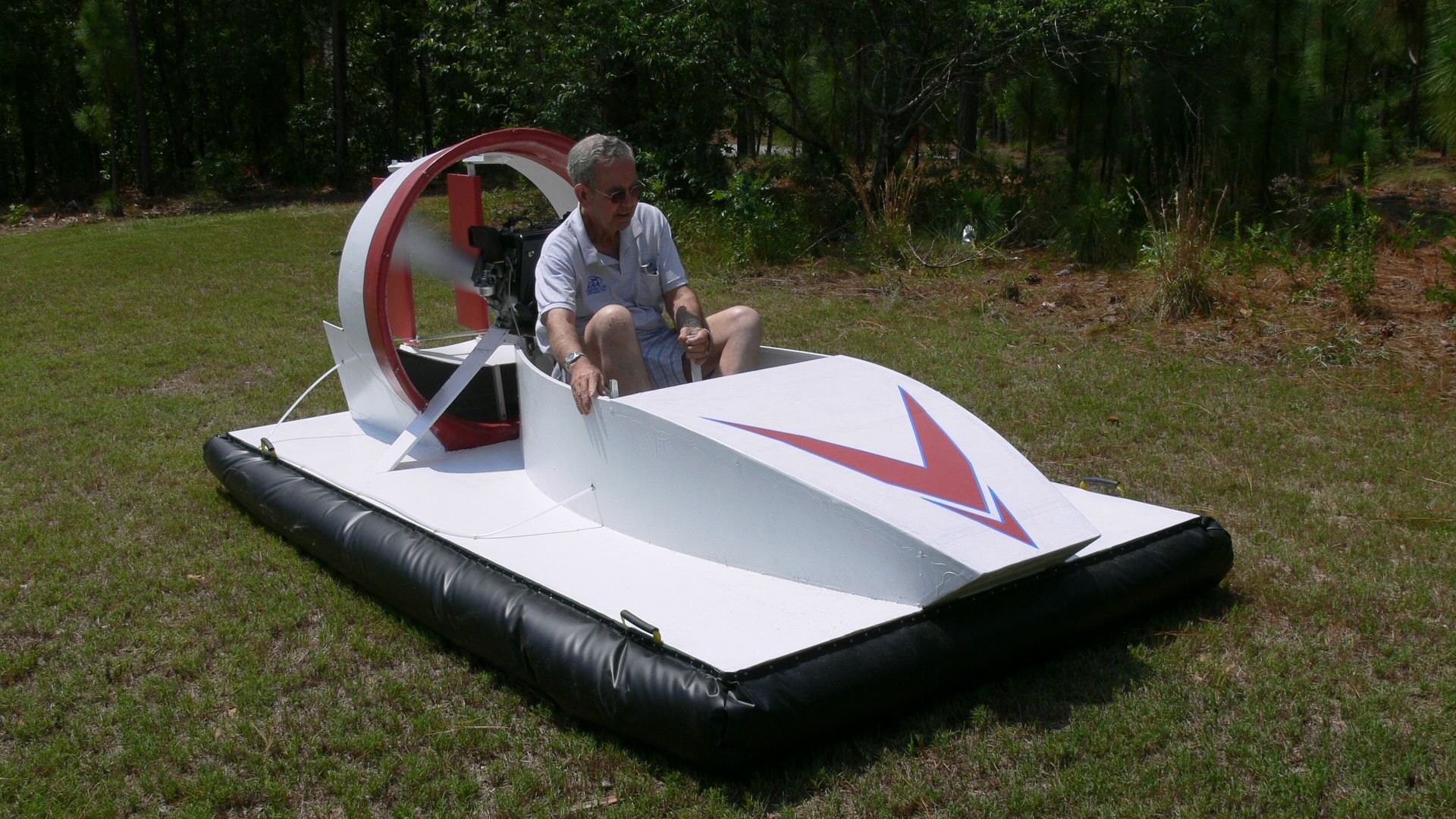 10 HP Hovercraft : 15 Steps (with Pictures) - Instructables