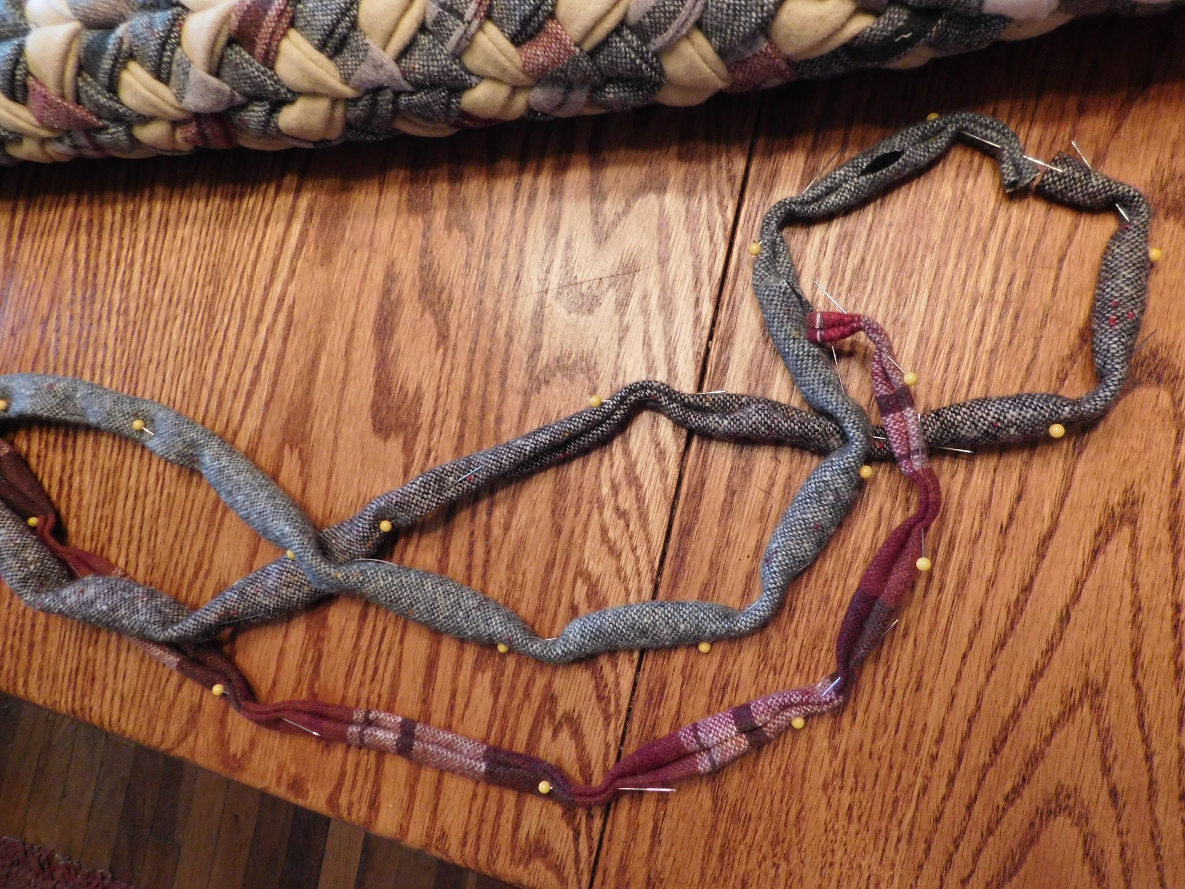 Heirloom Wool Cloth Braided Rug : 7 Steps (with Pictures) - Instructables