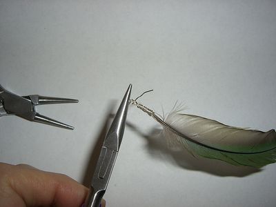 How to Wire Wrap a Feather - Method 2 : 4 Steps (with Pictures ...