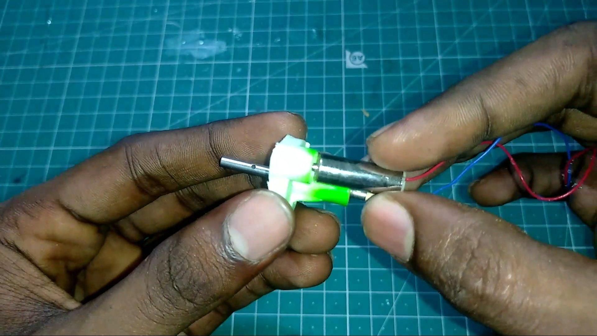 Mini Cardboard Remote Control Car : 5 Steps - Instructables