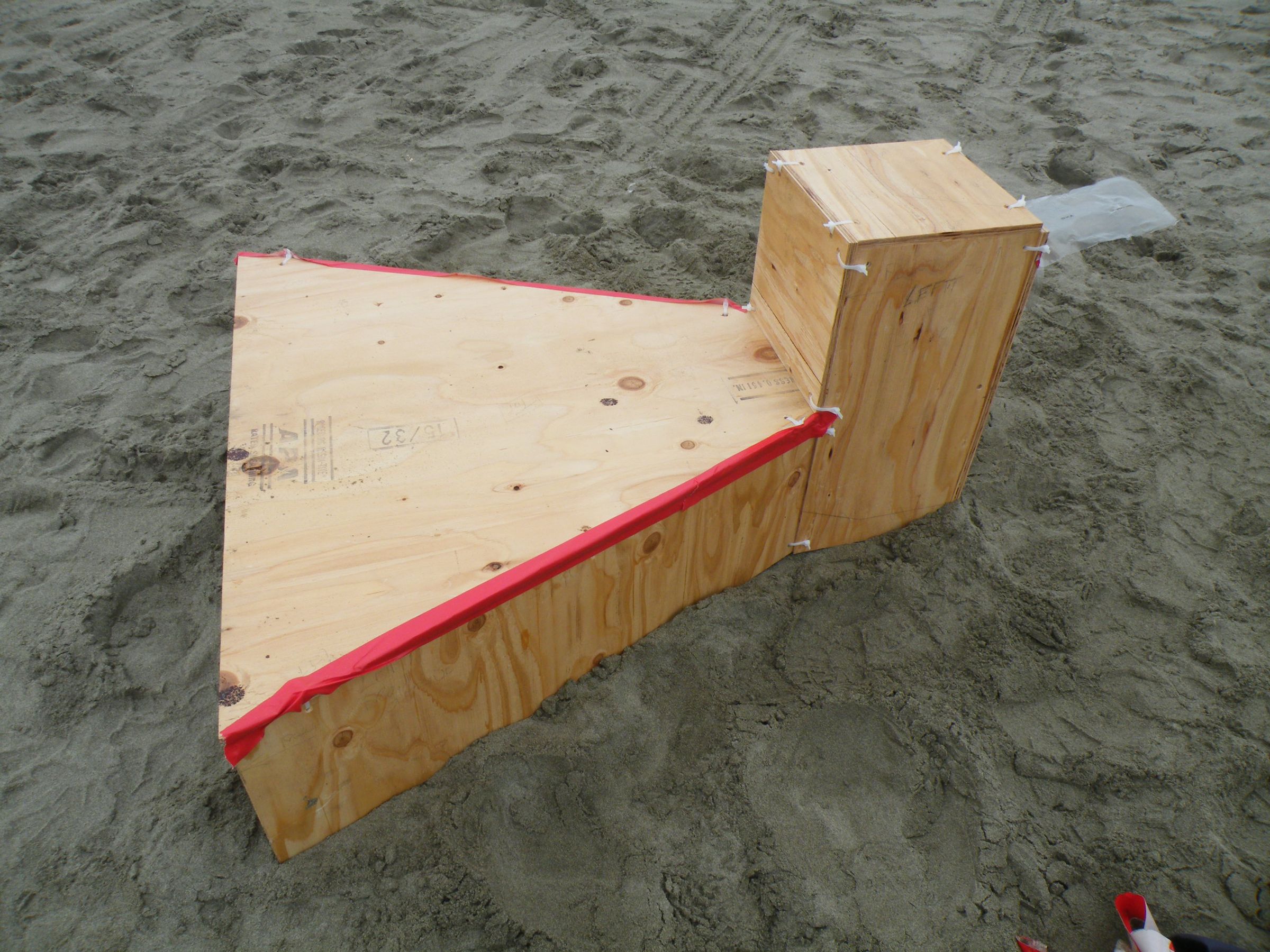 Small-scale Wave-power - Free Energy From the Beach! : 6 Steps (with ...