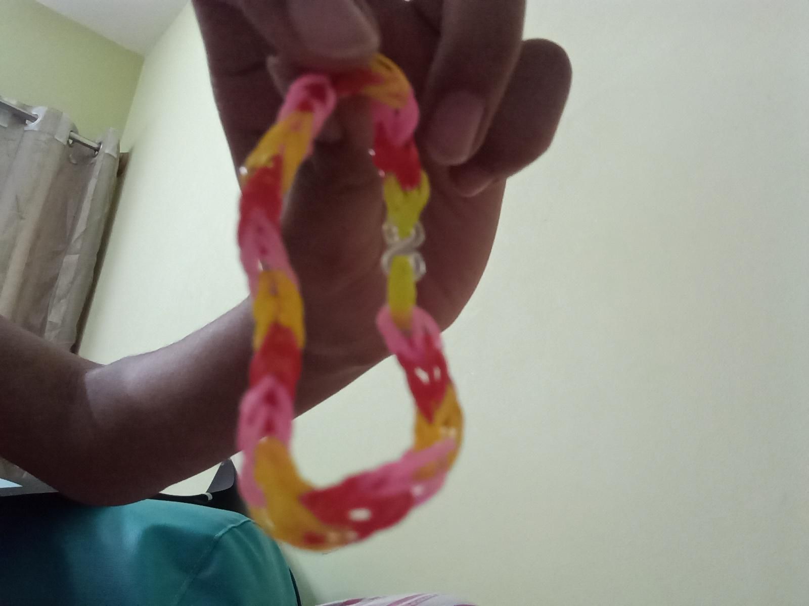 Rainbow Loom Fishtail : 6 Steps (with Pictures) - Instructables