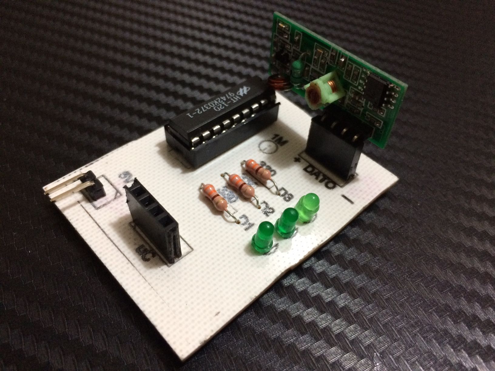 Make a RF Transmitter and Receiver With HT12E & HT12D : 4 Steps ...