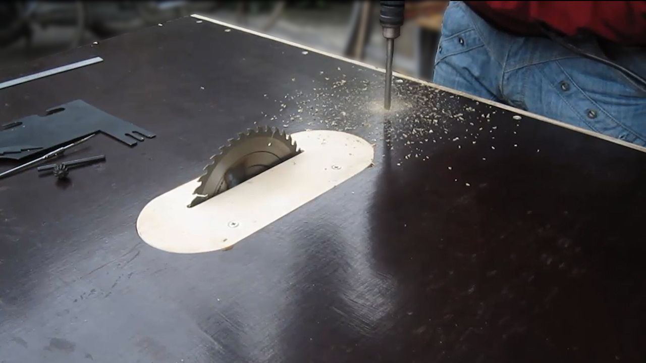 How to Make a Table Saw - Anti KickBack for DIY Table Saw - Guard ...