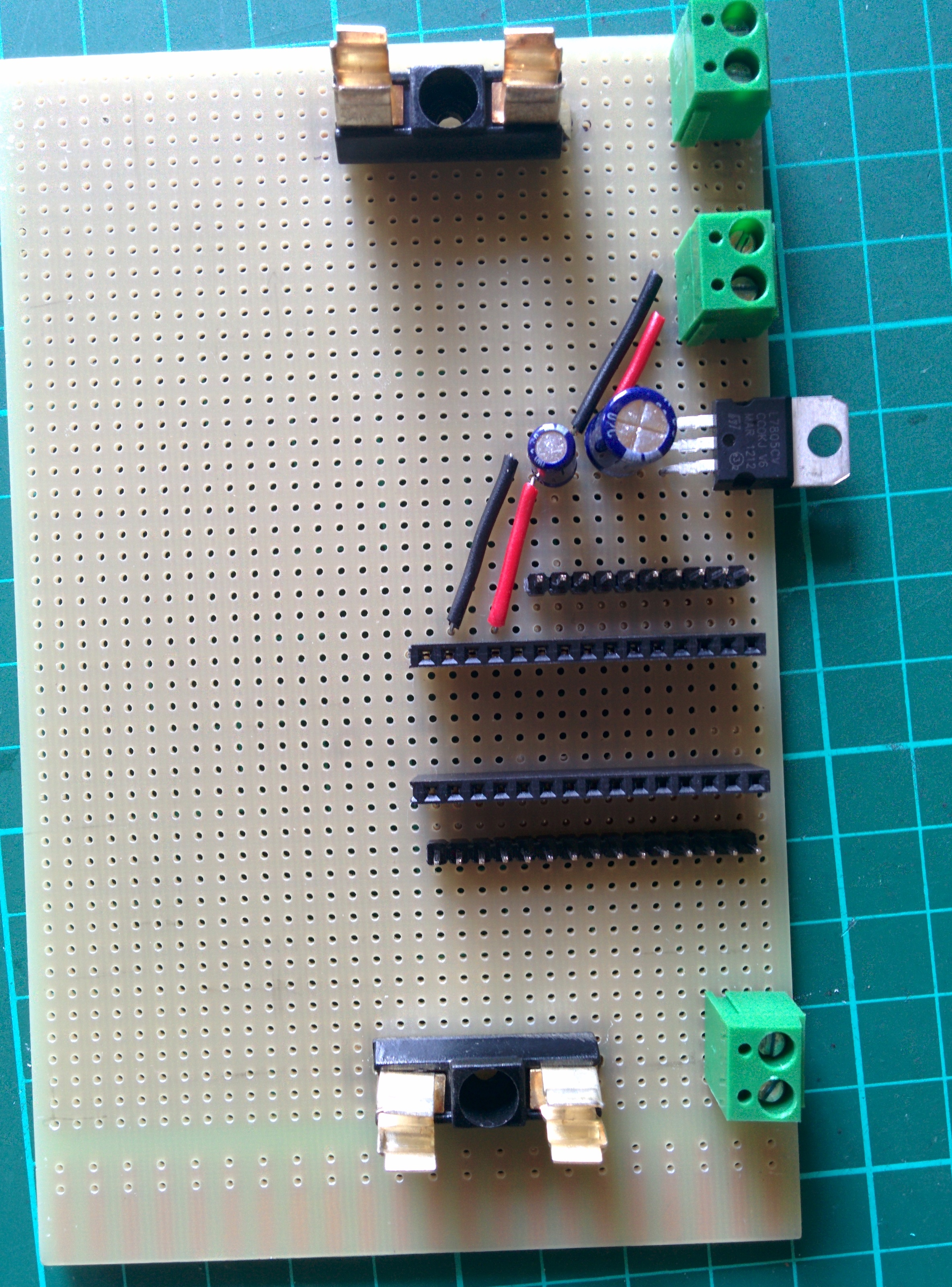ARDUINO SOLAR CHARGE CONTROLLER ( Version 2.0) : 26 Steps (with ...