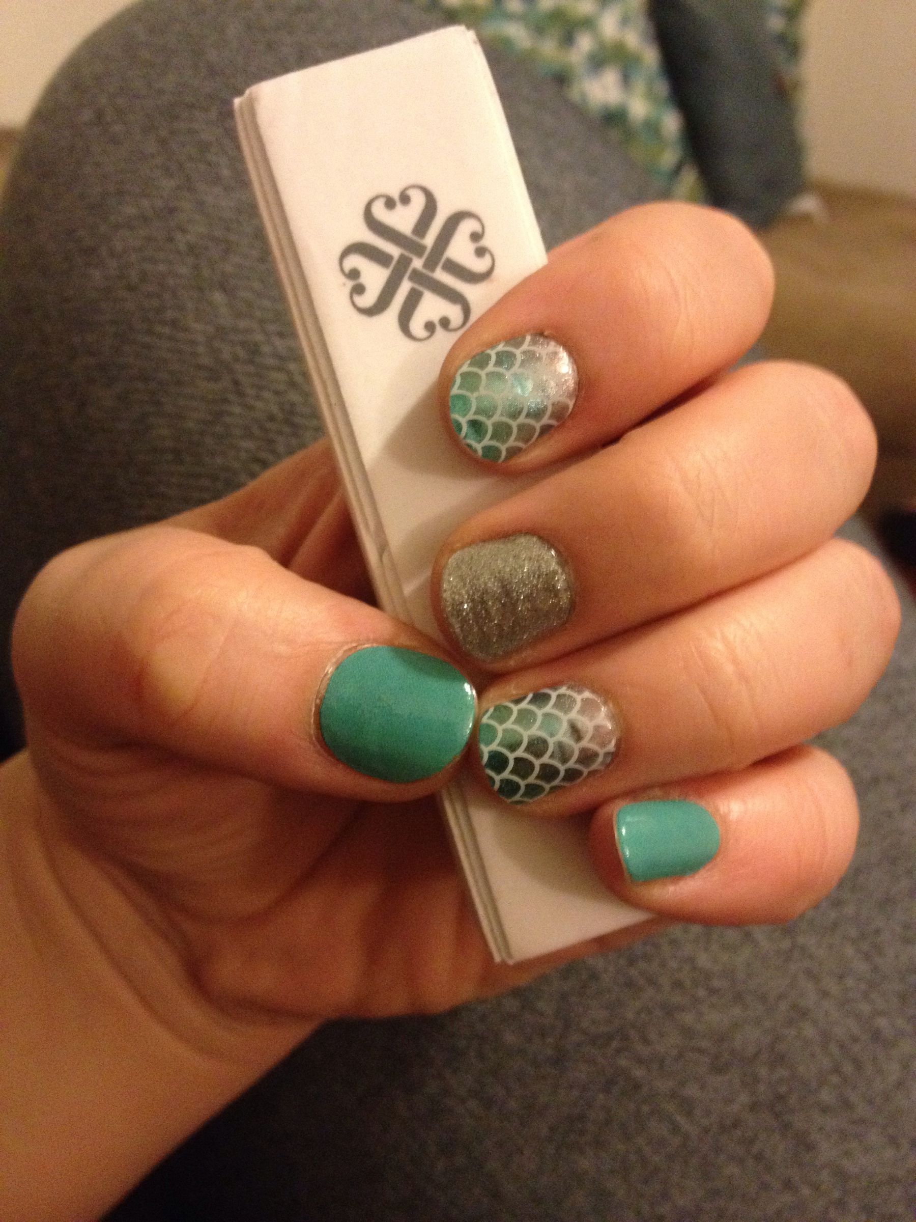 How to Apply Jamberry Nail Wraps : 7 Steps - Instructables