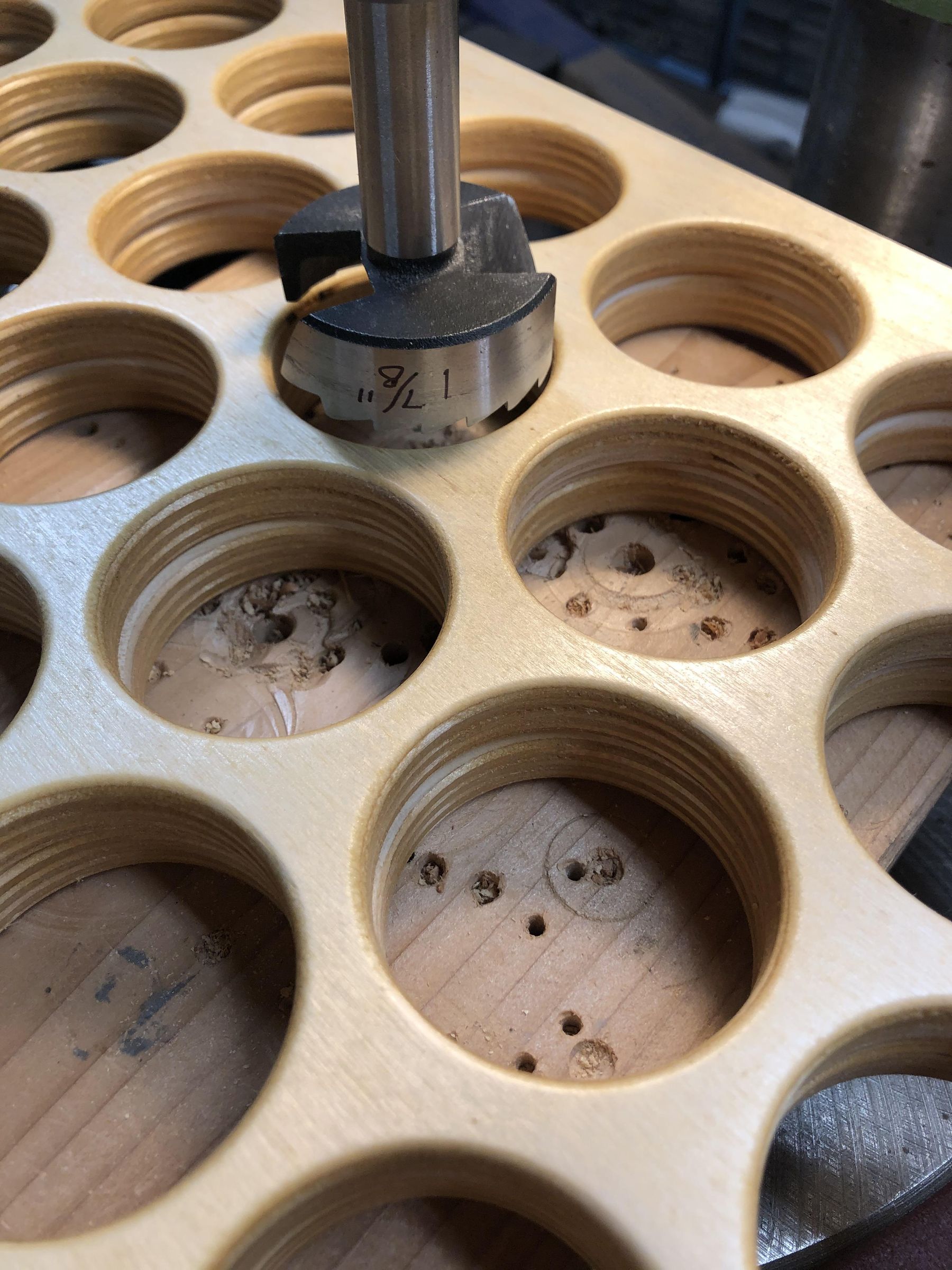 Hole-in-the-Wall Spice Rack : 9 Steps (with Pictures) - Instructables
