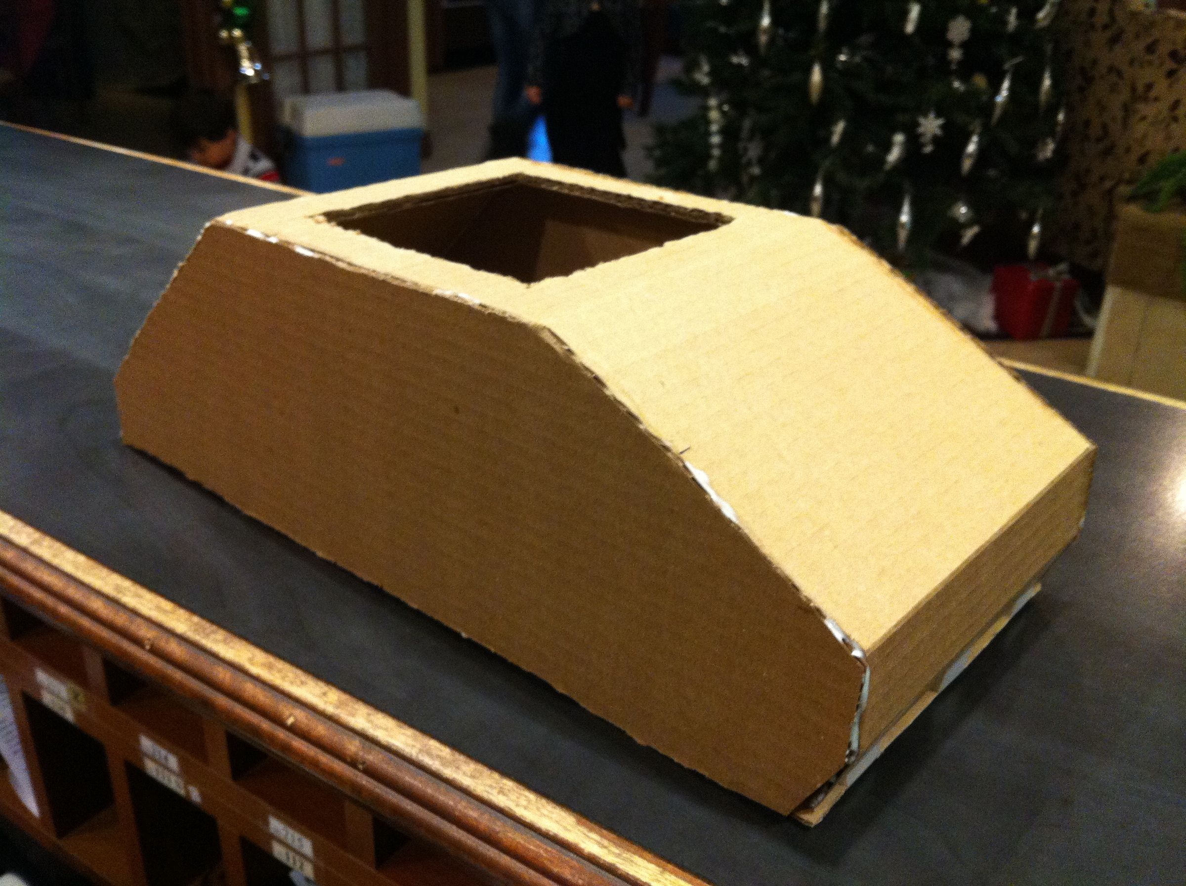 How to Build a Tank With a Cardboard Box : 3 Steps (with Pictures ...