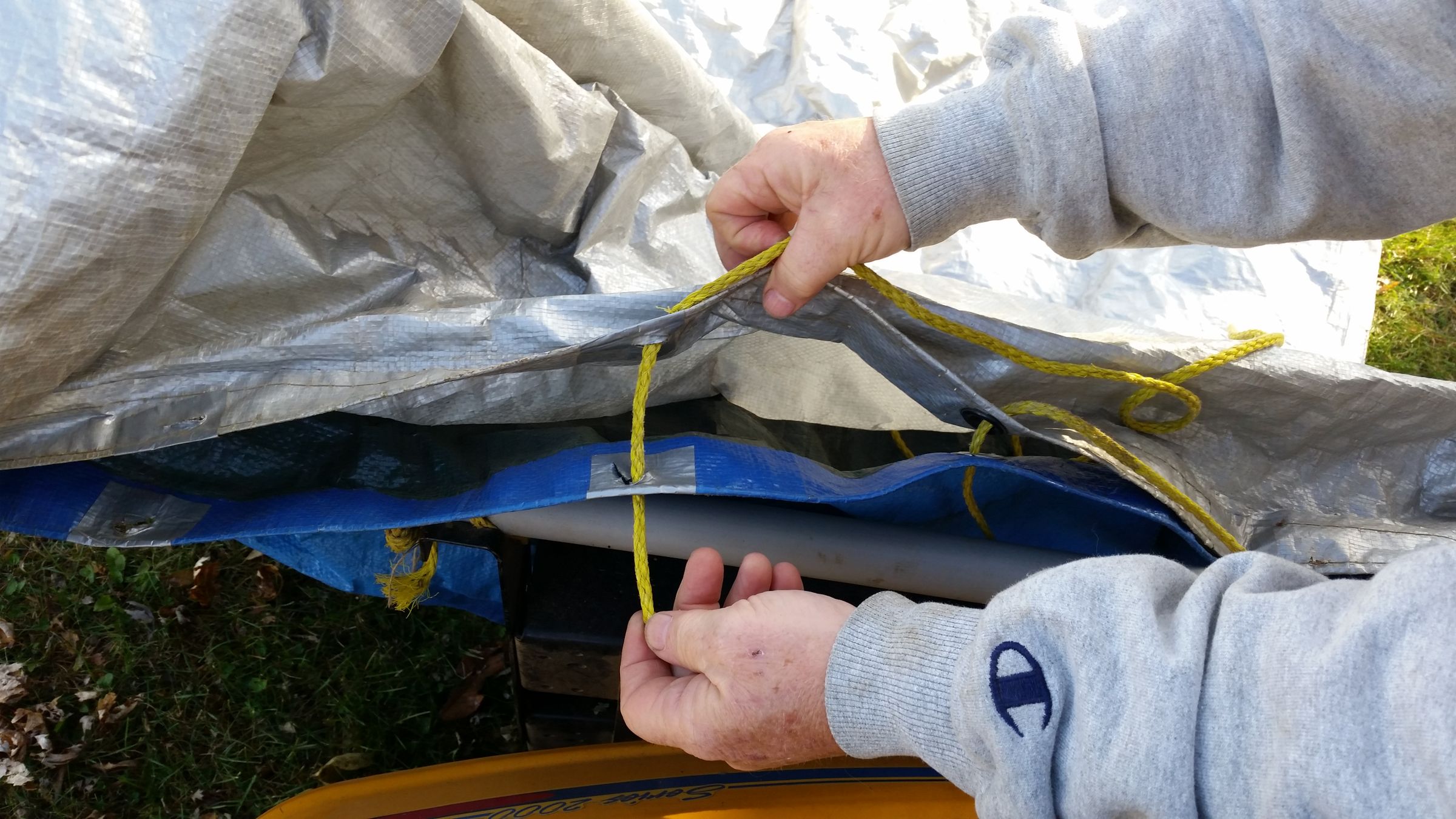 Tarp Leaf Bagging System : 5 Steps (with Pictures) - Instructables