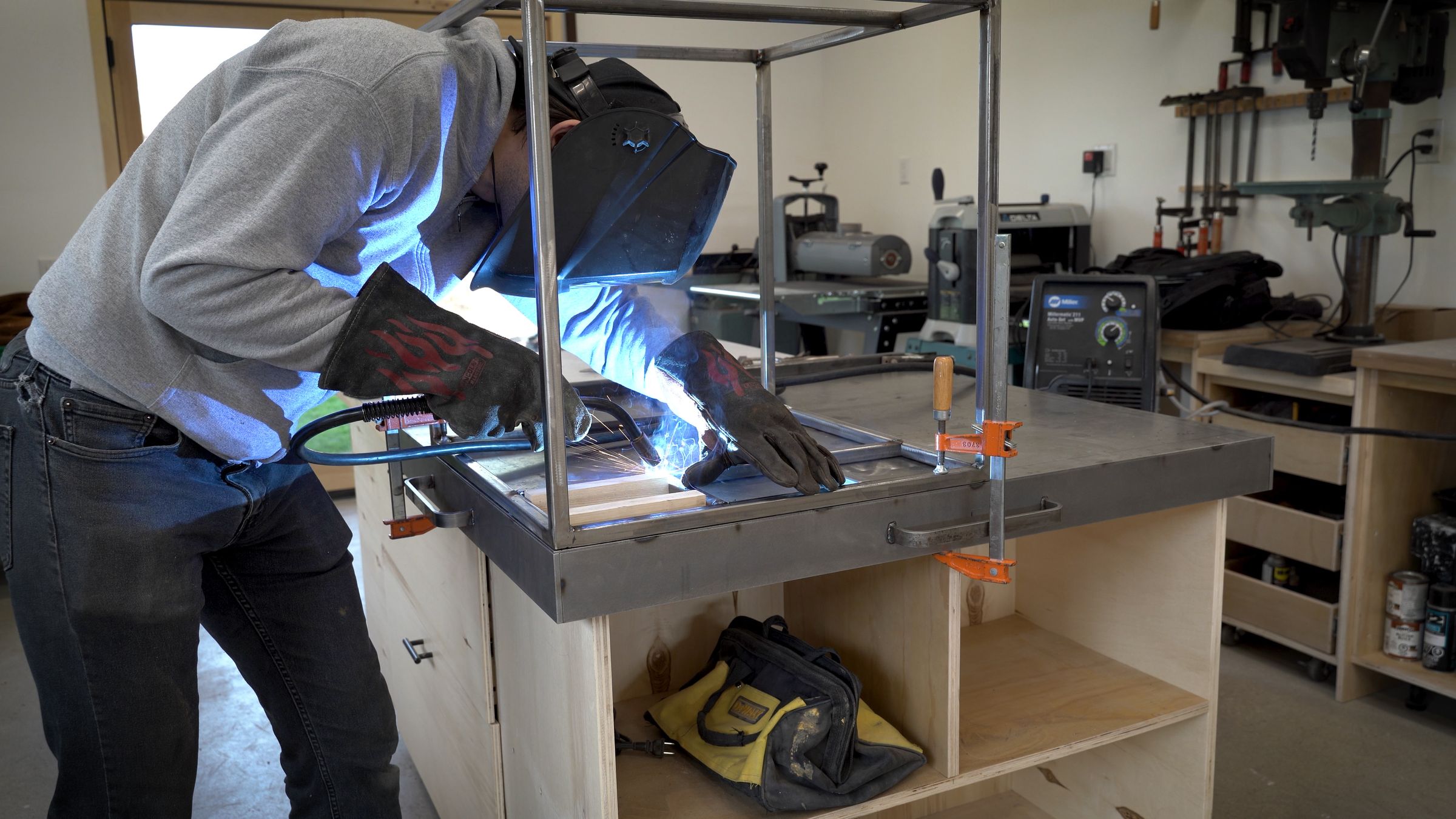 Fake Live Edge Table : 19 Steps (with Pictures) - Instructables