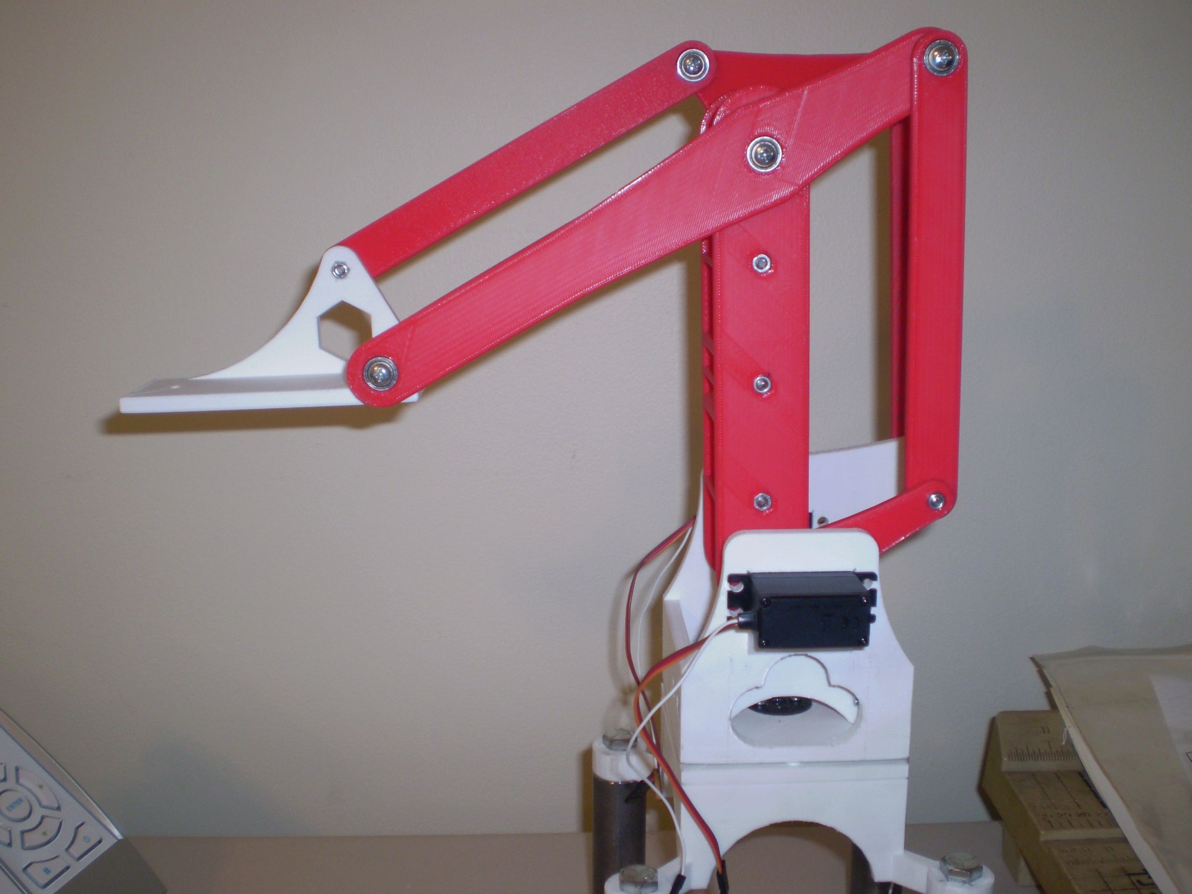 Giant Robot Arm "meArm" Remix : 12 Steps (with Pictures) - Instructables