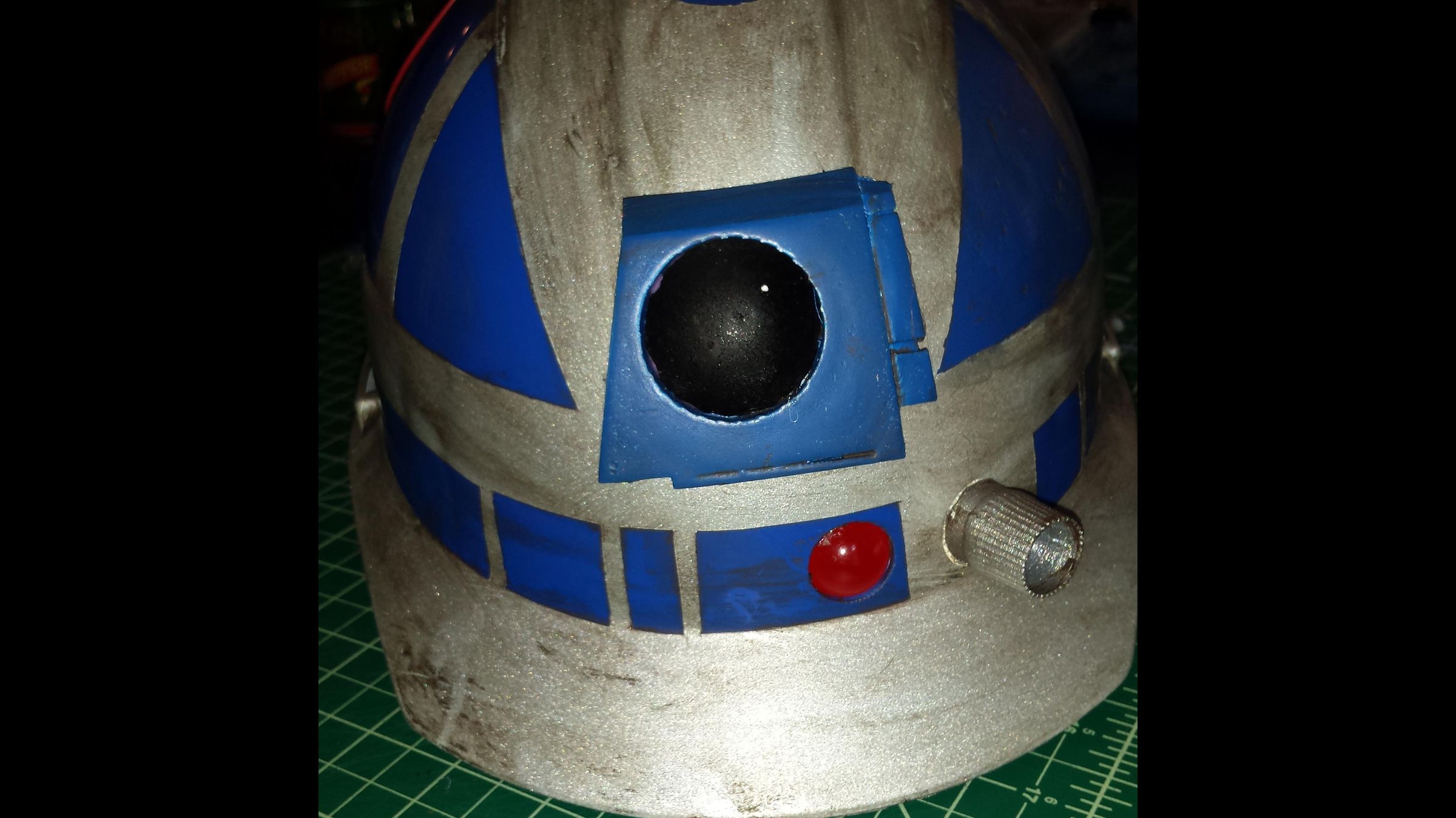 Employee #R2-D2 : 8 Steps (with Pictures) - Instructables