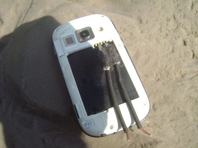 Power a Cell/mobile Phone With External Battery or Mains. : 3 Steps ...