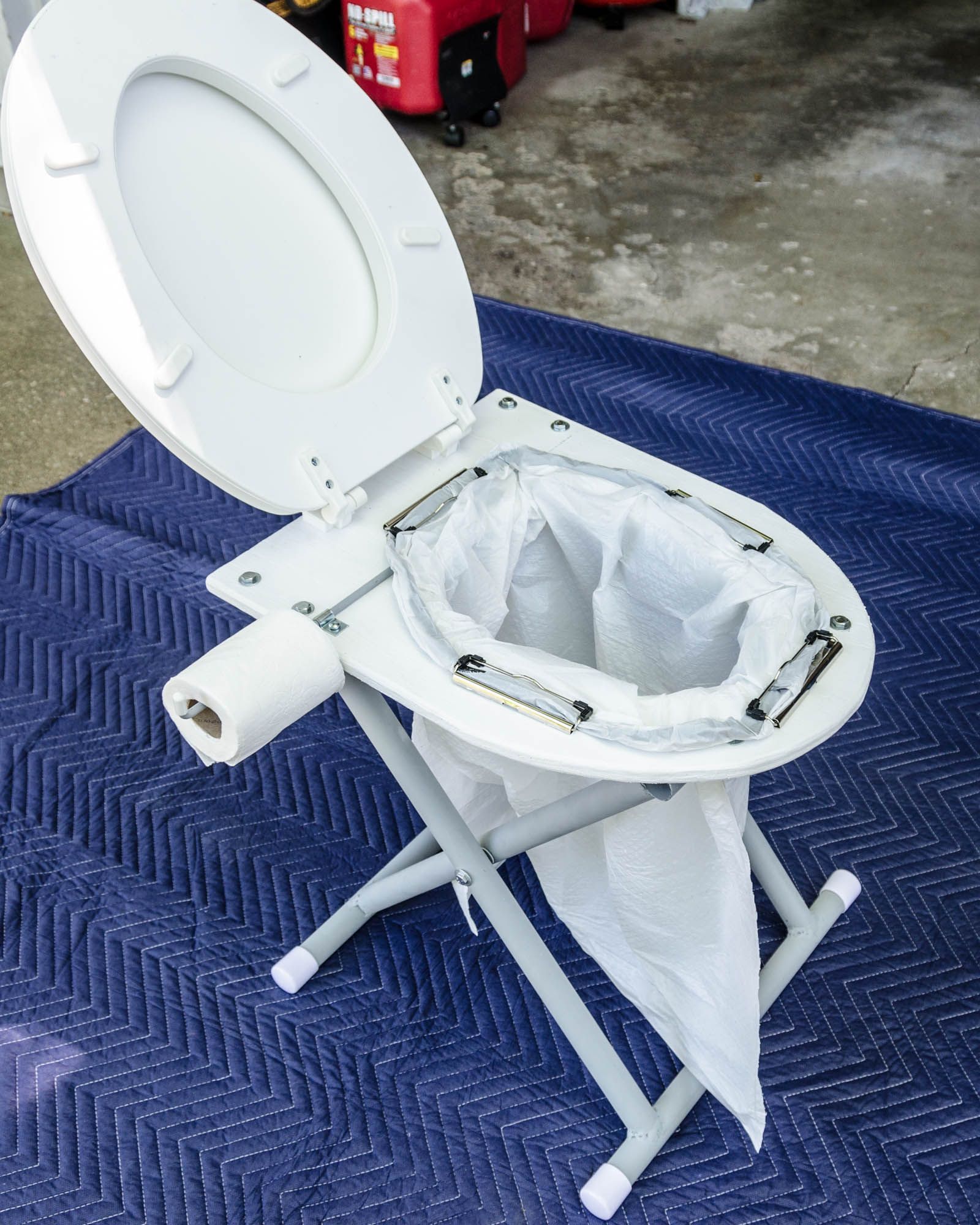 Travel Commode (Port-A-Potty) : 7 Steps (with Pictures) - Instructables