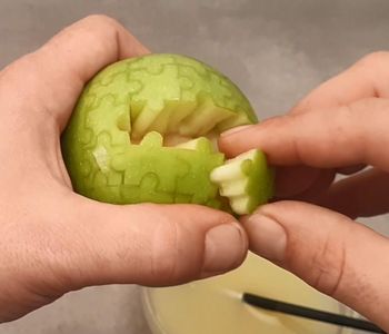 Apple Puzzle : 4 Steps (with Pictures) - Instructables