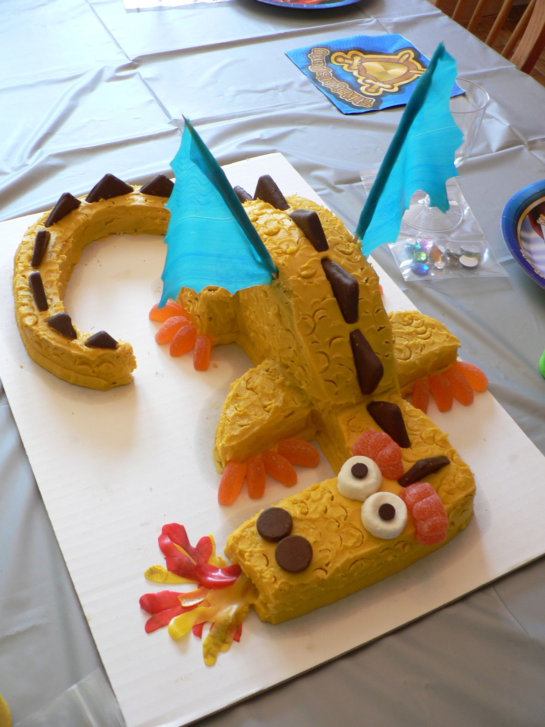 Fire-Breathing Dragon Cake!! : 6 Steps (with Pictures) - Instructables