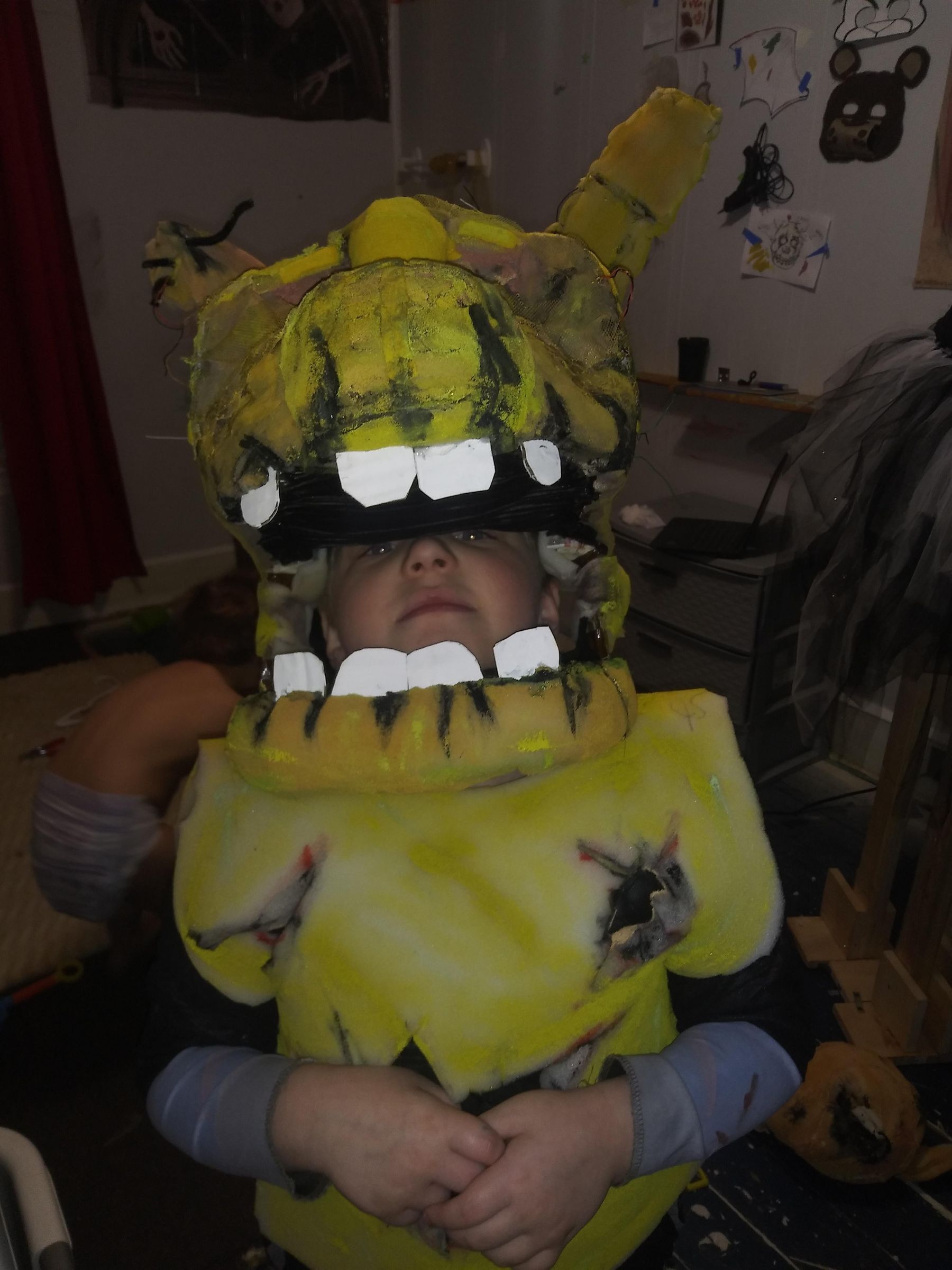 DIY FNAF Spring Trap Full Costume : 4 Steps - Instructables