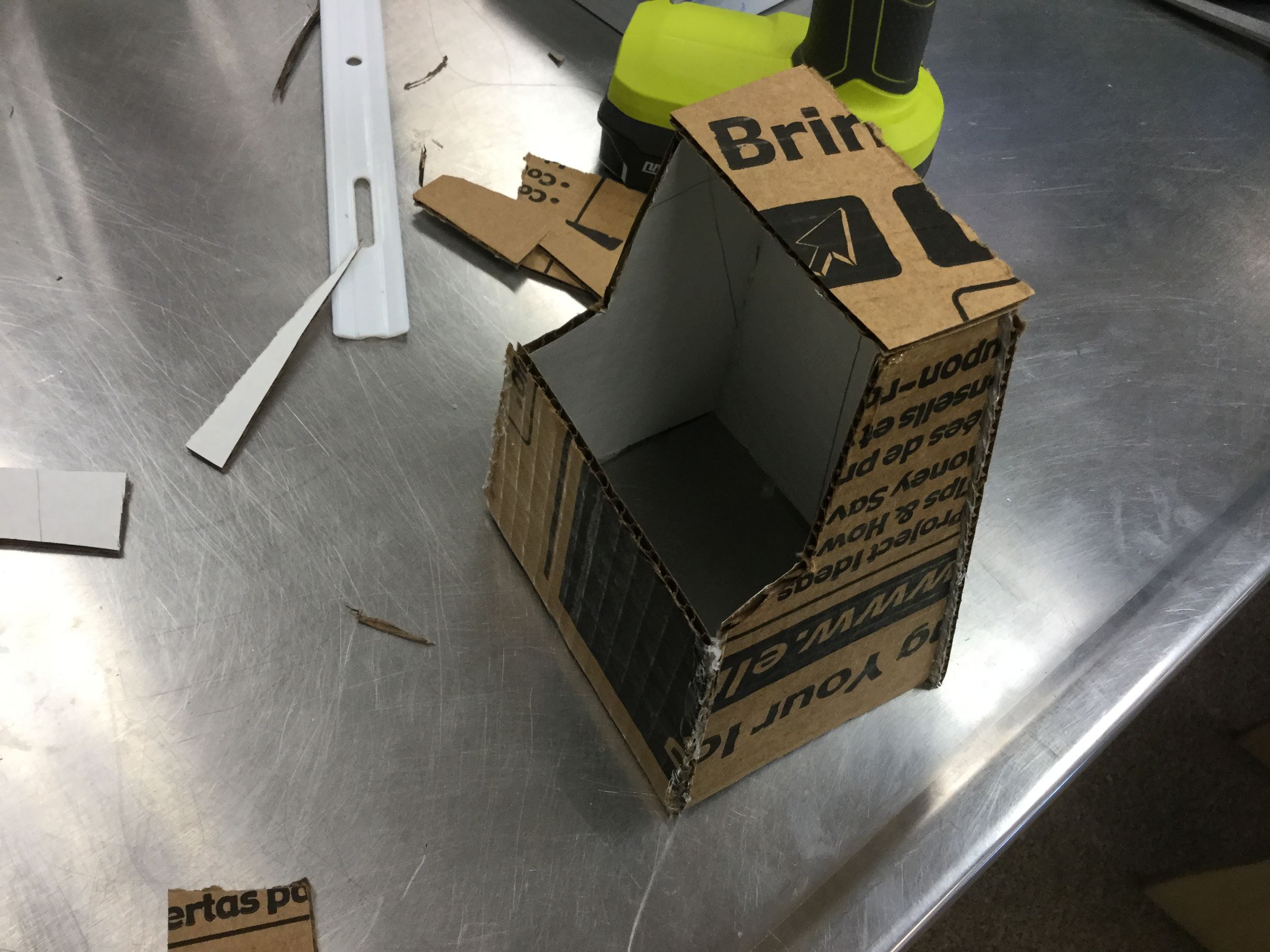 Cardboard AT-AT Walker Table : 9 Steps (with Pictures) - Instructables