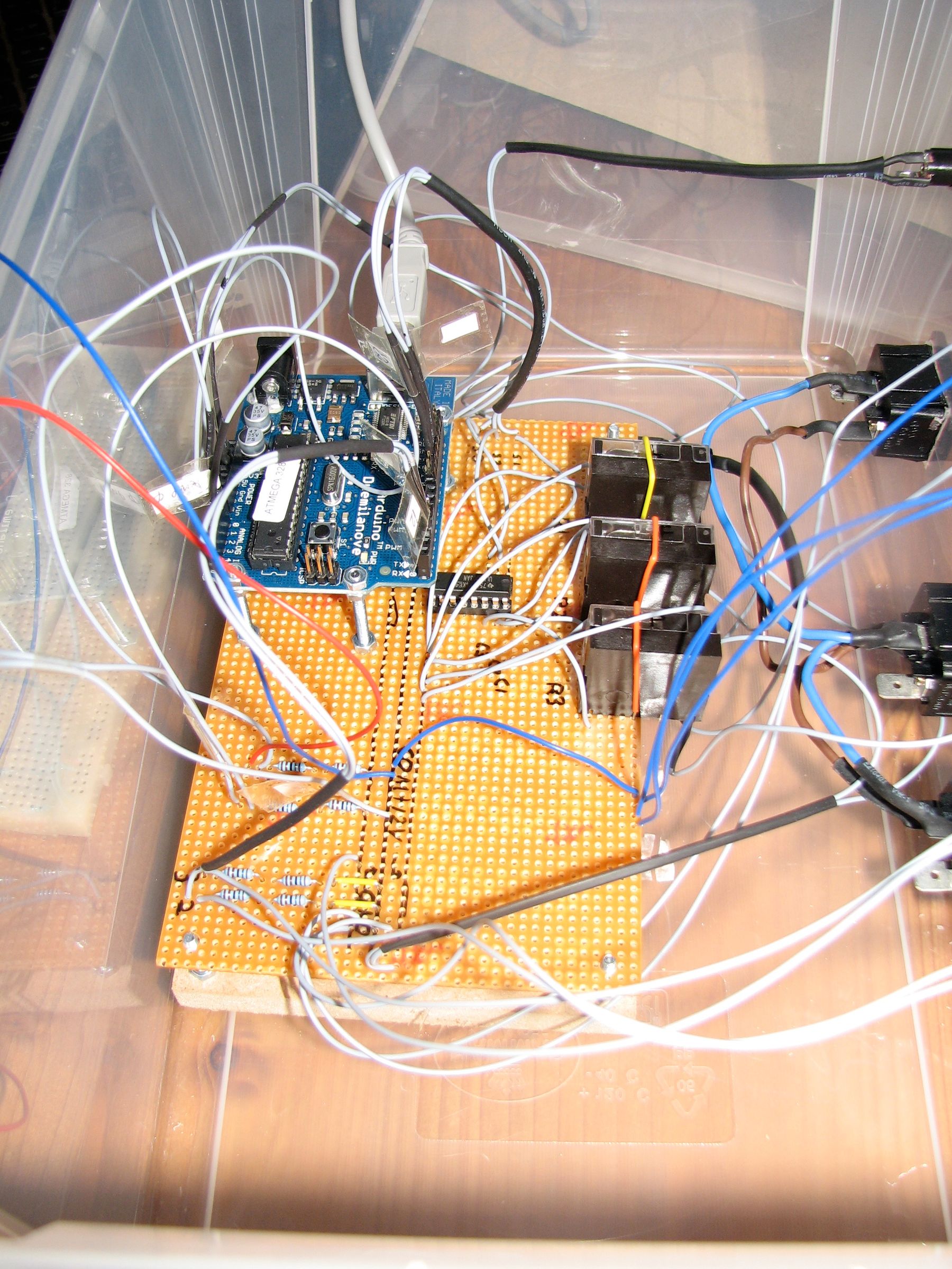 Create the Arduino Driven LED Growbox : 12 Steps - Instructables