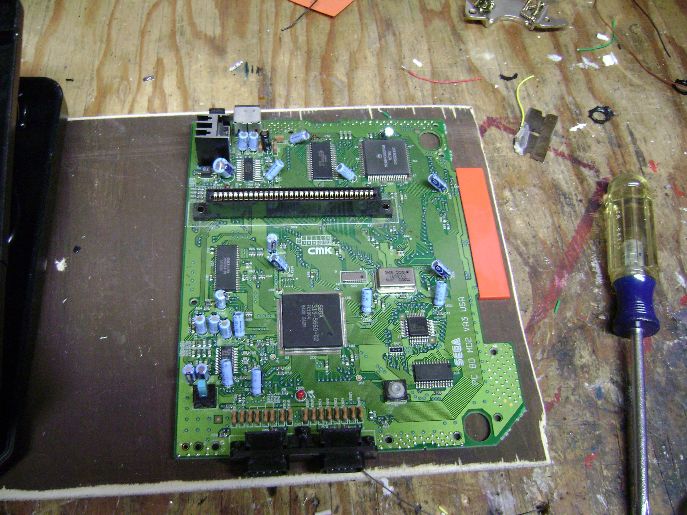 Sega Genesis Model 2 Region Mod : 12 Steps - Instructables